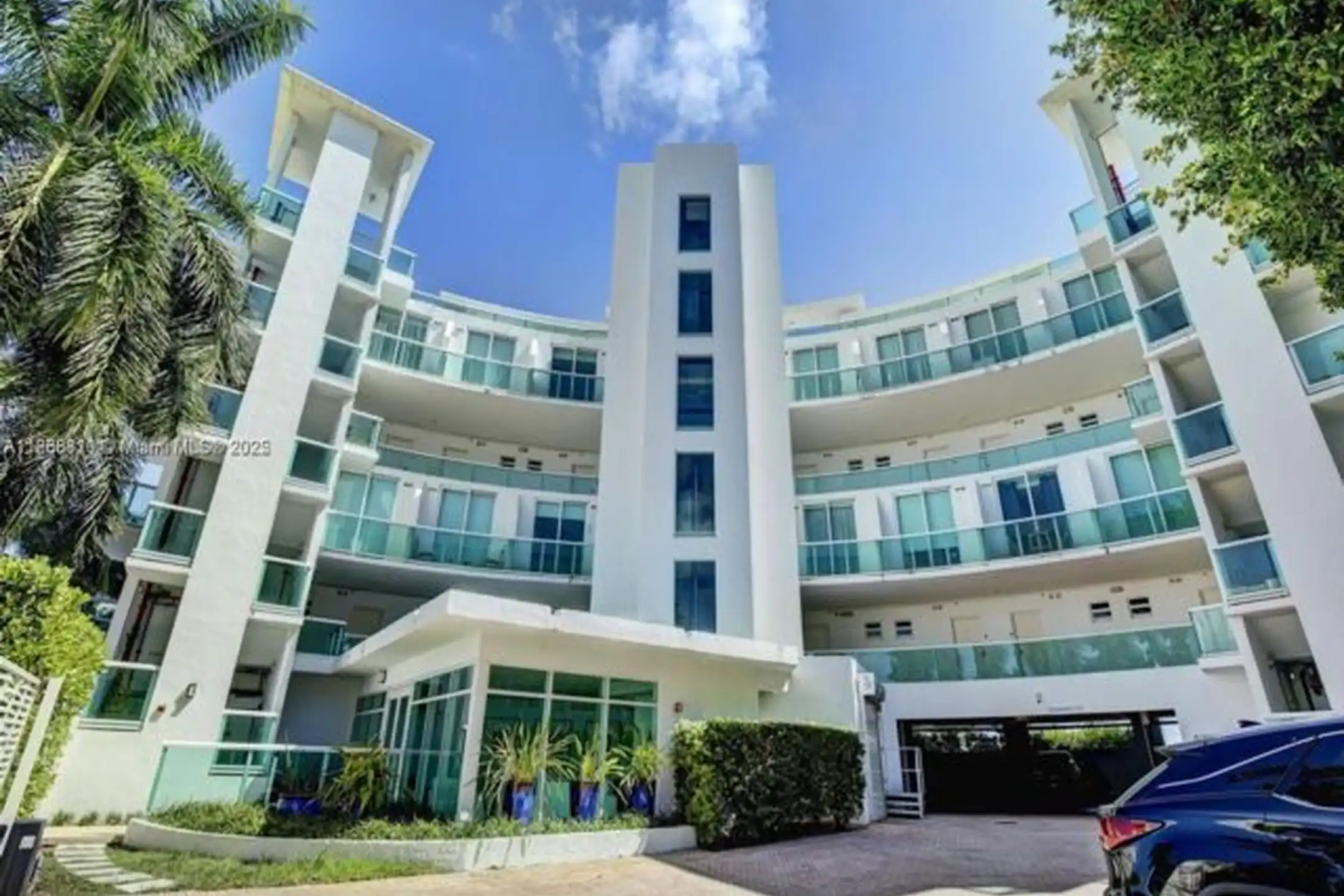 2000 Bay Dr E - Miami Beach, FL 33141 | ApartmentGuide.com