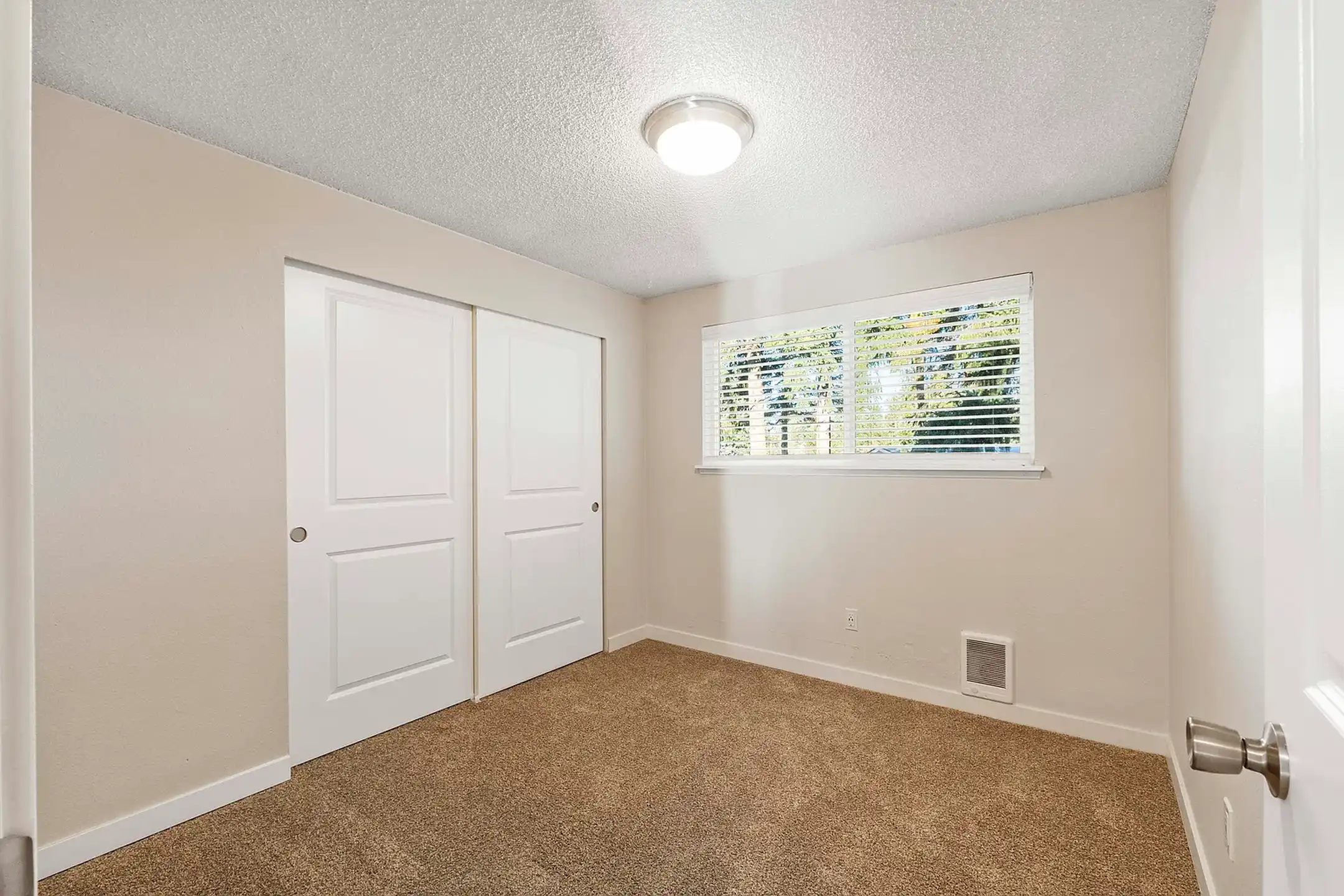 Canyon Ridge Apartments - Tacoma, WA 98446 | ApartmentGuide.com