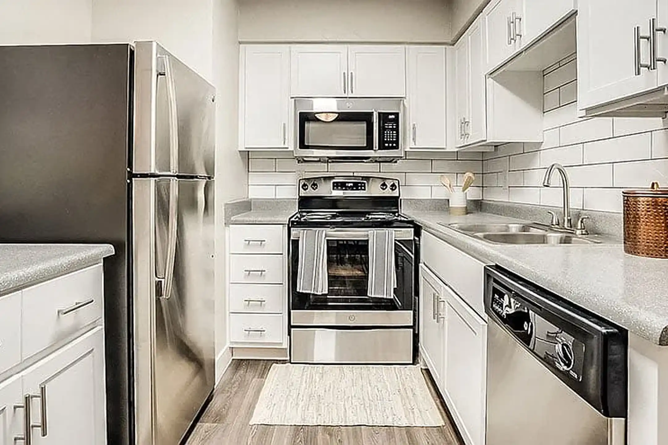 Aventerra at Dobson Ranch Apartments - Mesa, AZ 85202 | ApartmentGuide.com