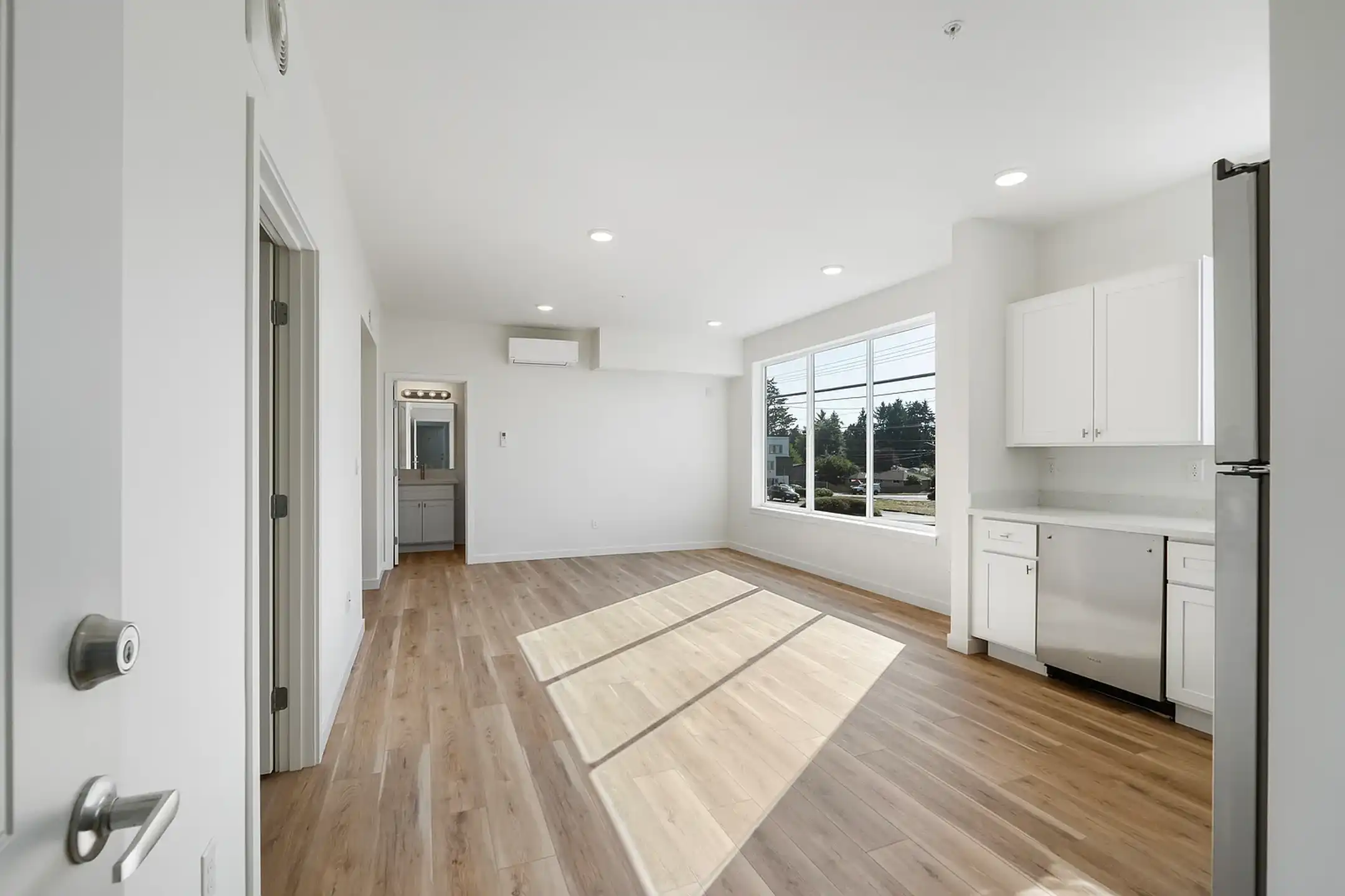 Bell Pointe Terrace Apartments - Tacoma, WA 98408 | ApartmentGuide.com