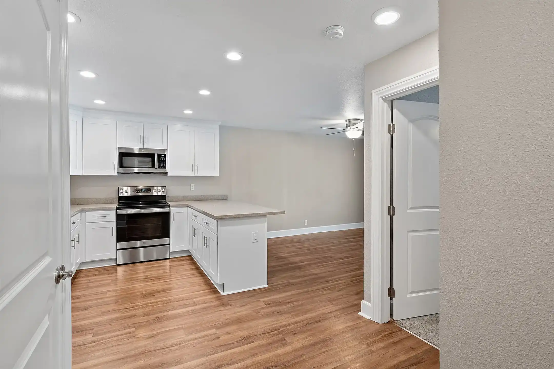 Vista Creek Apartments - Castro Valley, CA 94546 | ApartmentGuide.com