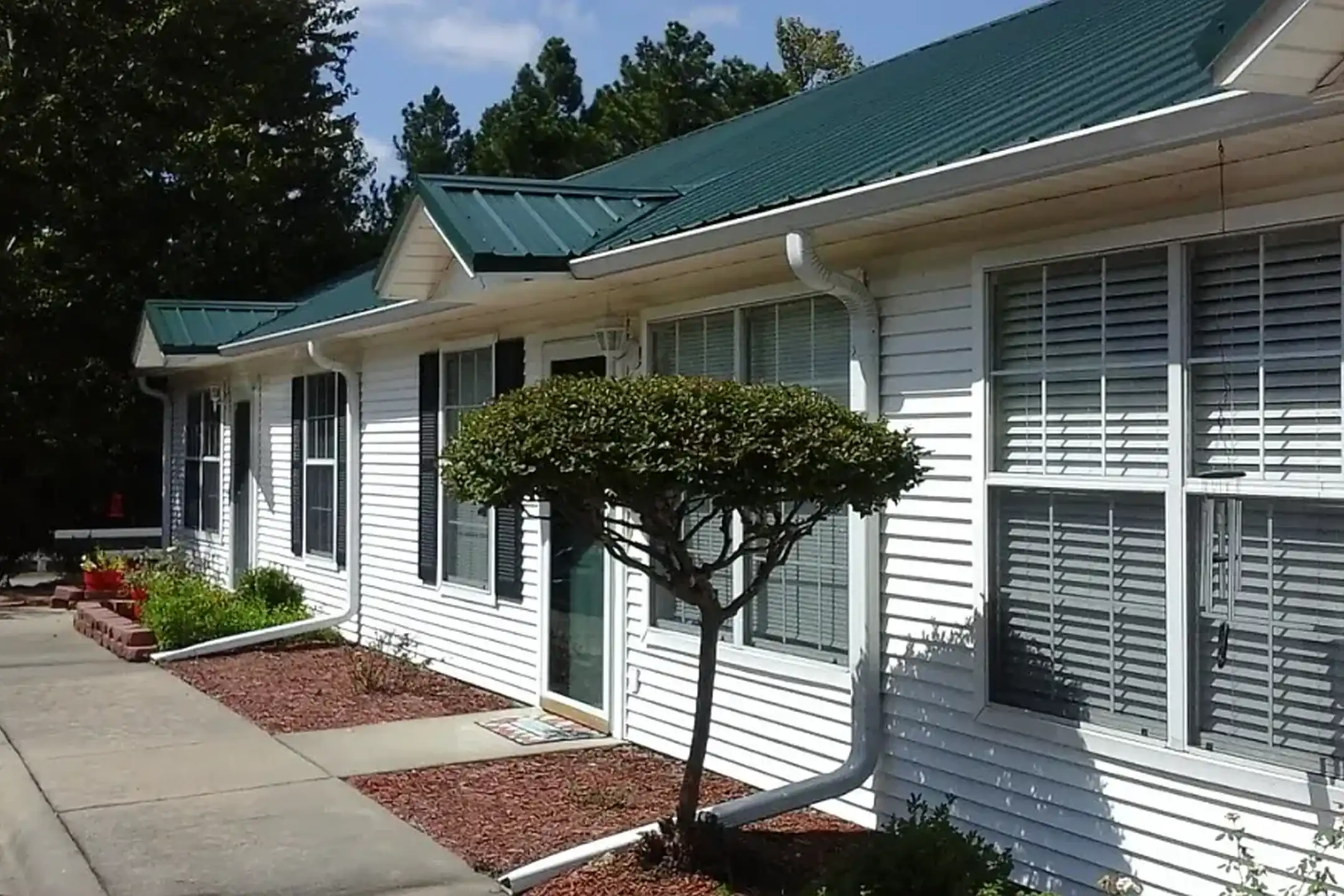Waverly Heights Retirement Village - Benton, AR 72015 | ApartmentGuide.com