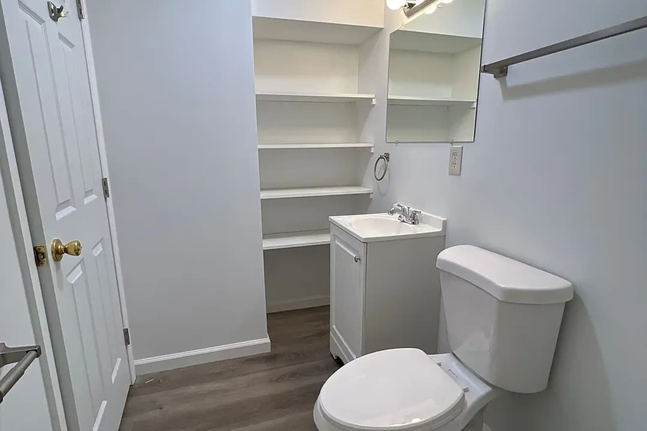 Stone Ridge Apartments- Convenient Location - Roanoke, VA 24014 | ApartmentGuide.com