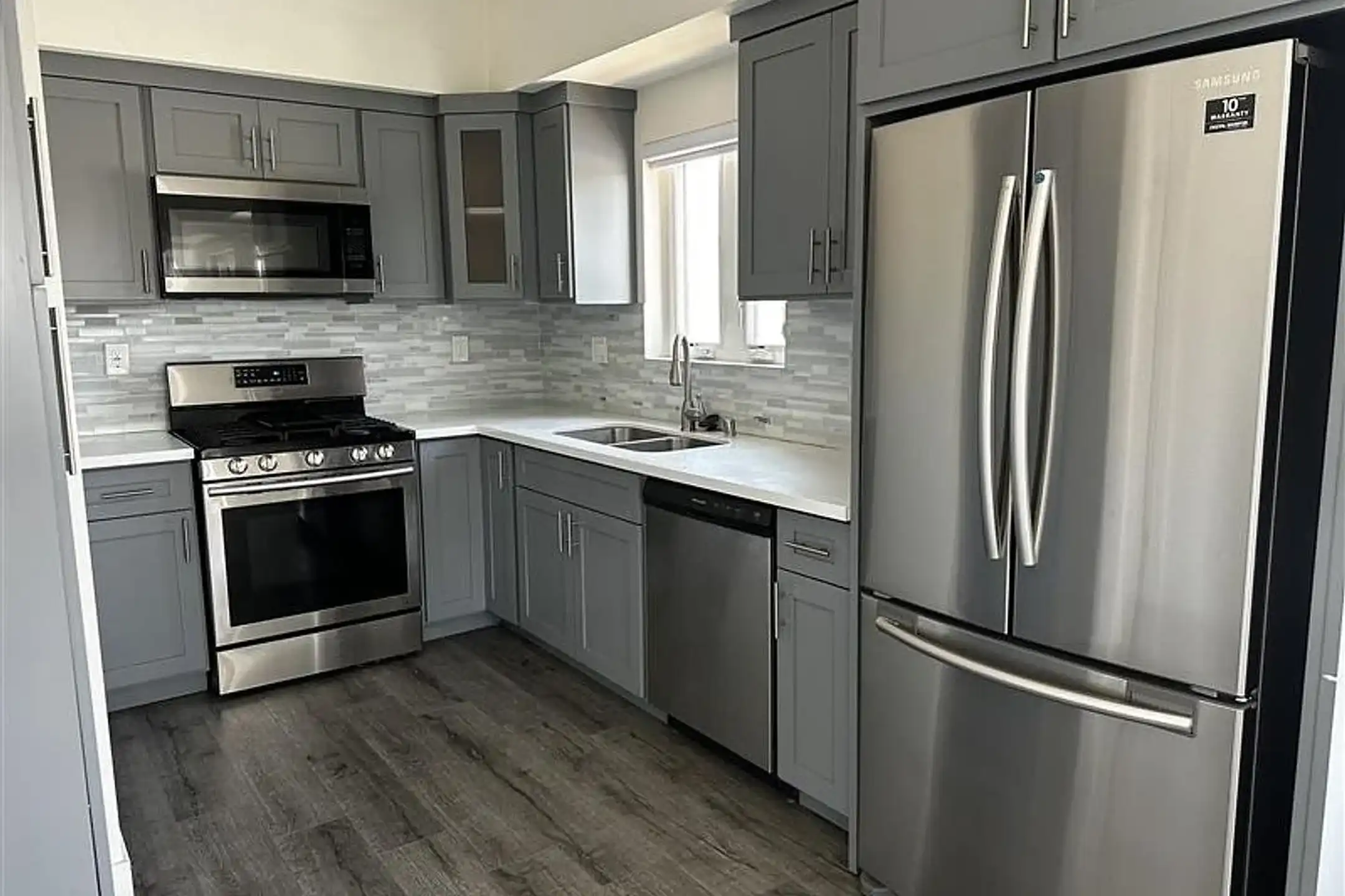 1147-1149 Tamarind Ave - Los Angeles, CA 90038 | ApartmentGuide.com