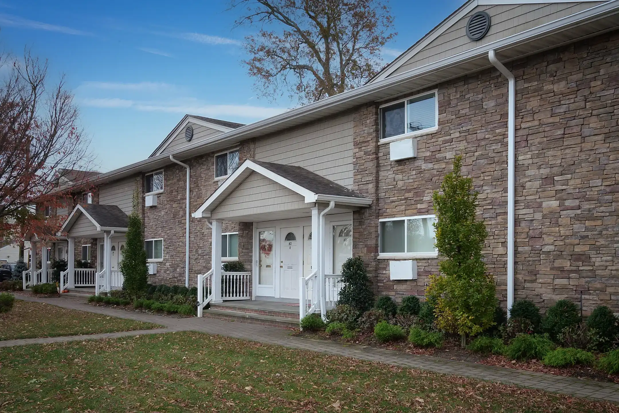 Fairfield at Babylon - Babylon, NY 11702 | ApartmentGuide.com