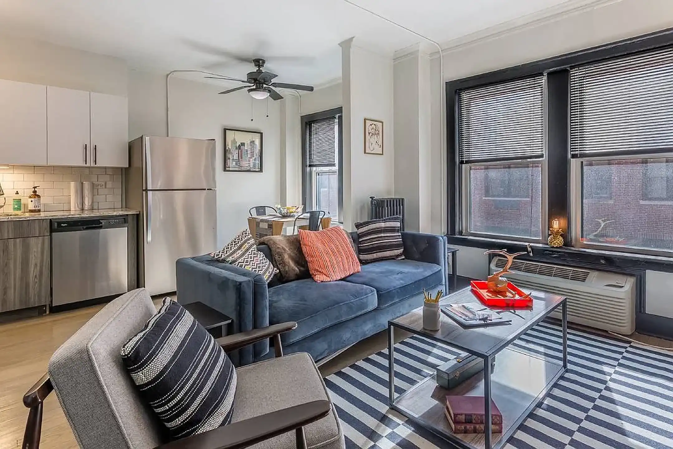 The Edison - Chicago, IL 60640 | ApartmentGuide.com