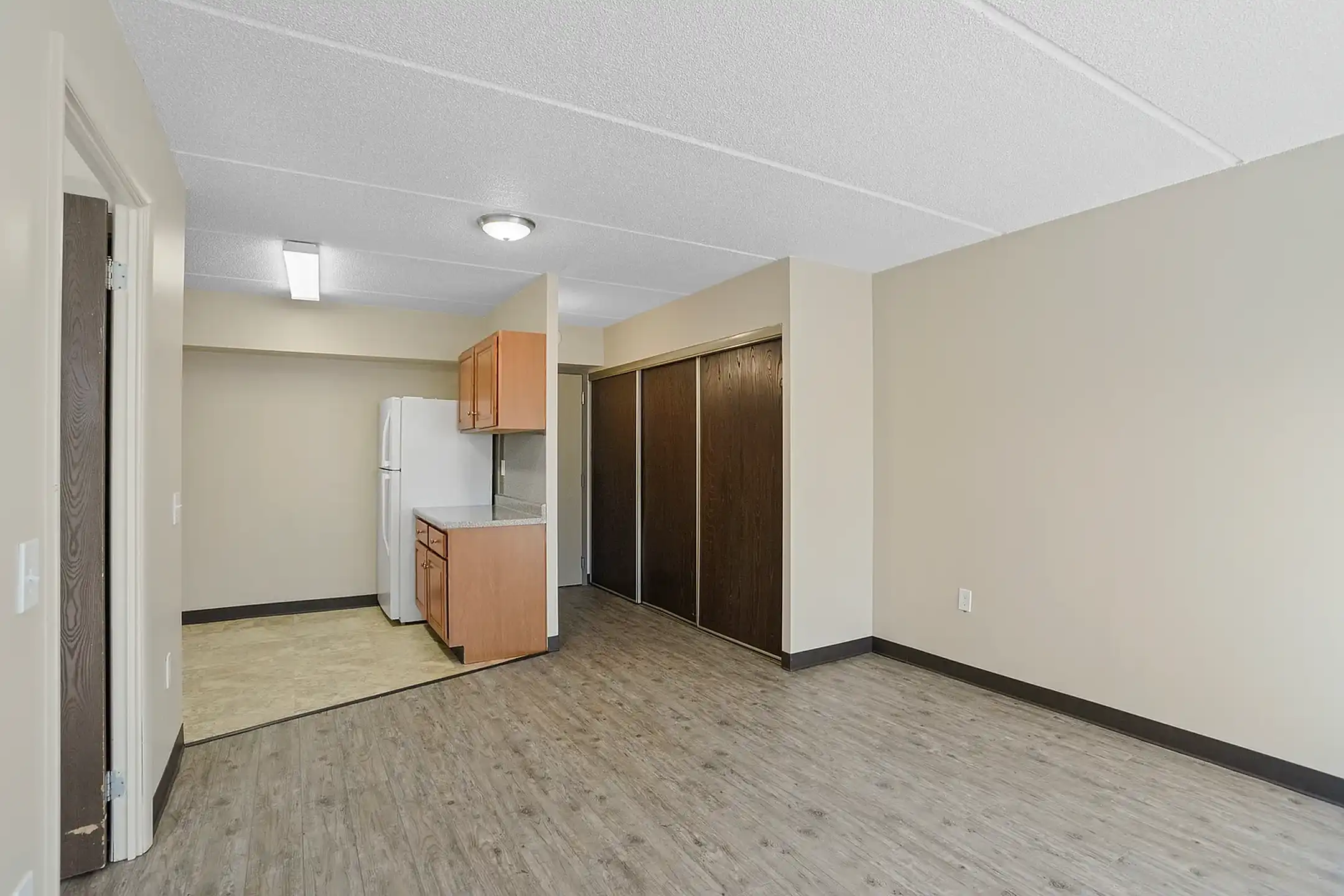 Hillsboro Plaza - 62 & Older - Pittsburgh, PA 15204 | ApartmentGuide.com