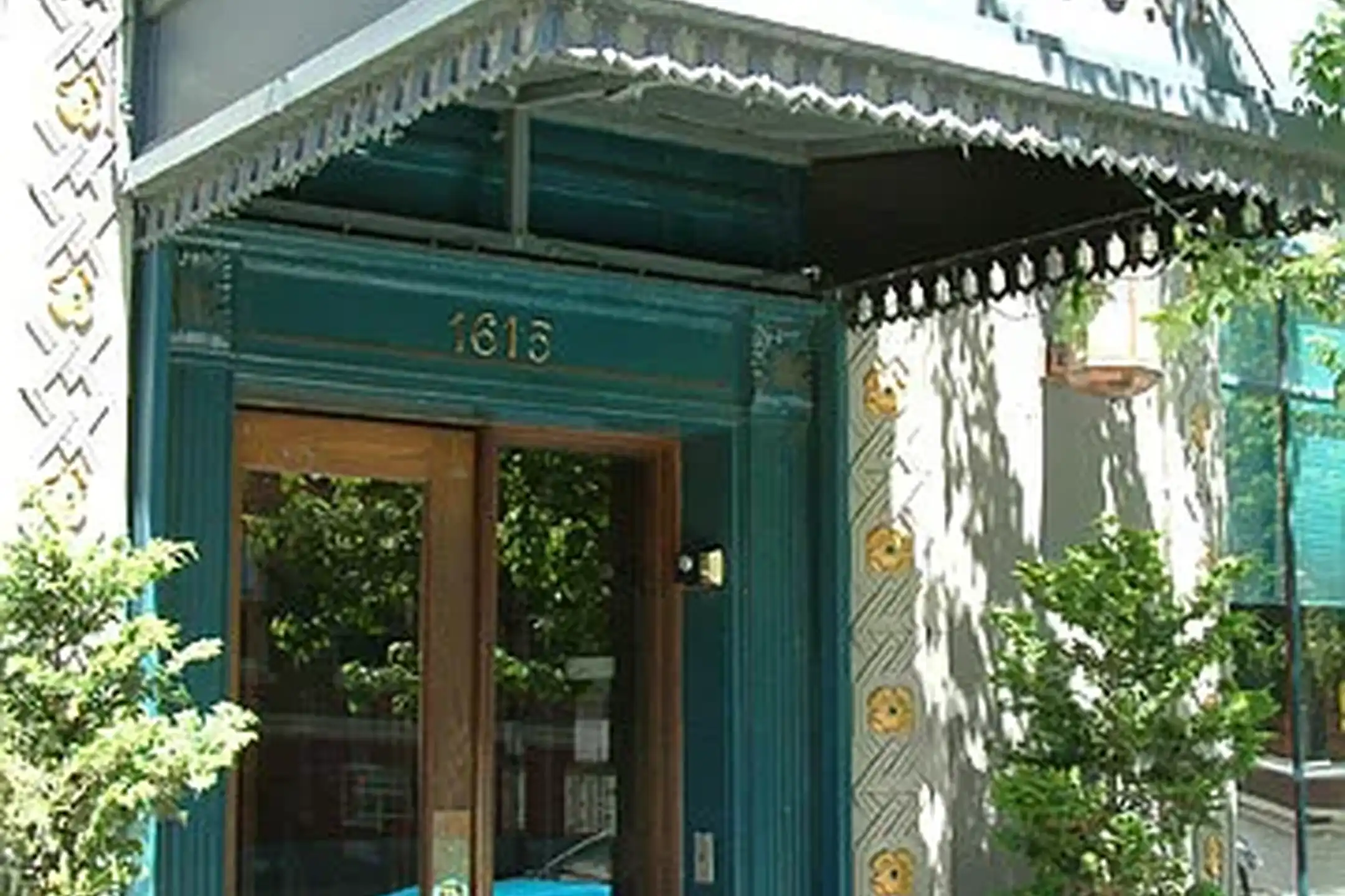 Commodore Apartments - Portland, OR 97205 | ApartmentGuide.com