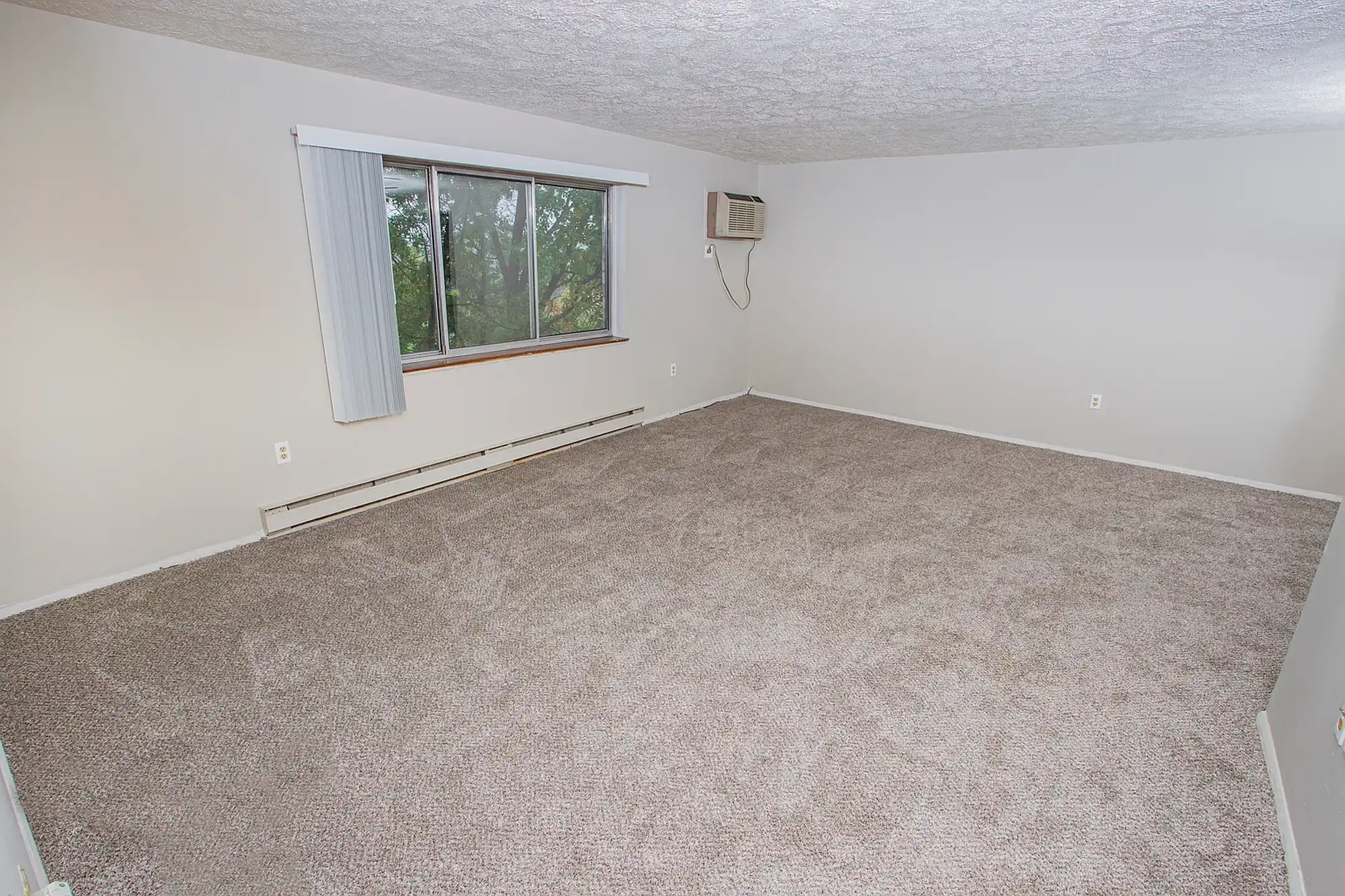 Alcoma on the Green - Pittsburgh, PA 15235 | ApartmentGuide.com