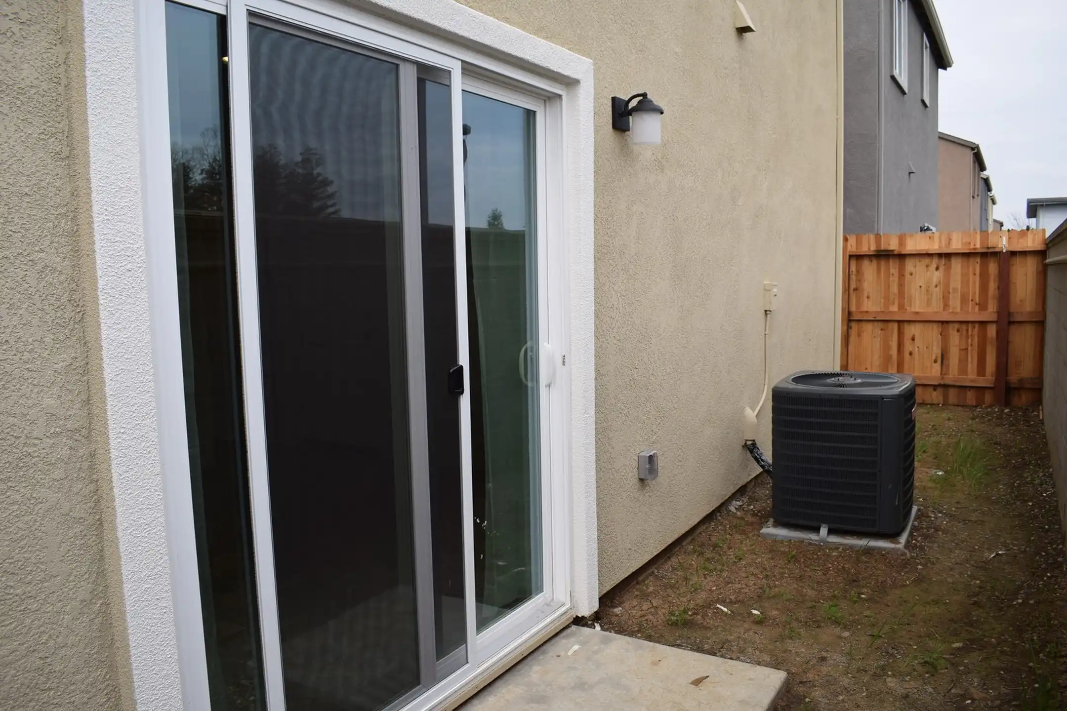 610 Ashwick Loop - Sacramento, CA 95823 | ApartmentGuide.com