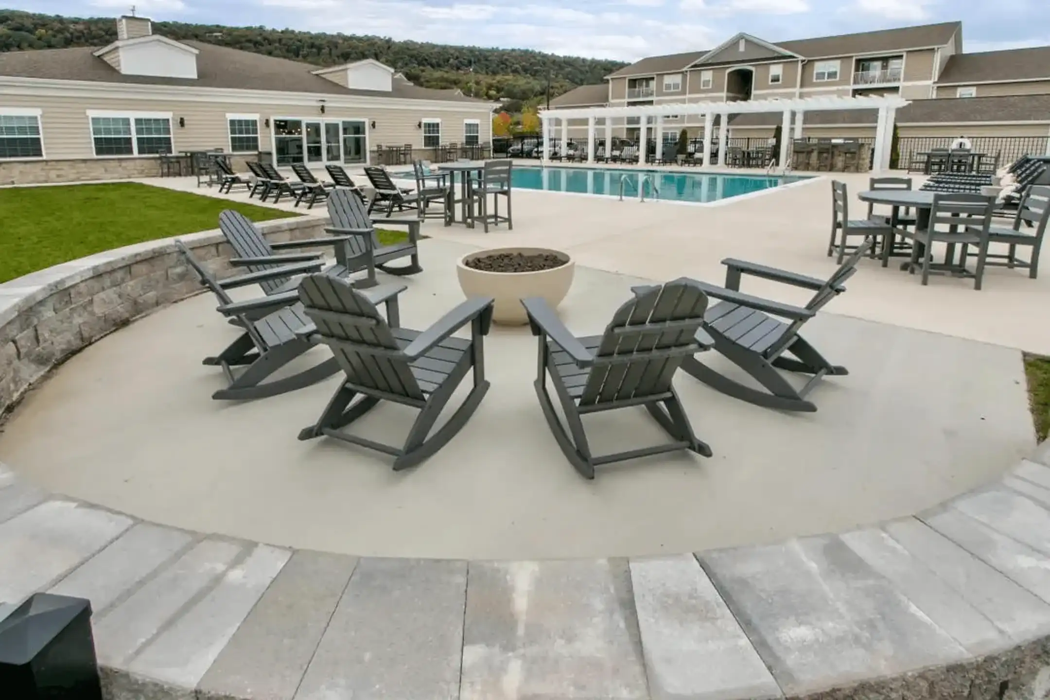 Reserve at Palmer Pointe - Easton, PA 18045 | ApartmentGuide.com