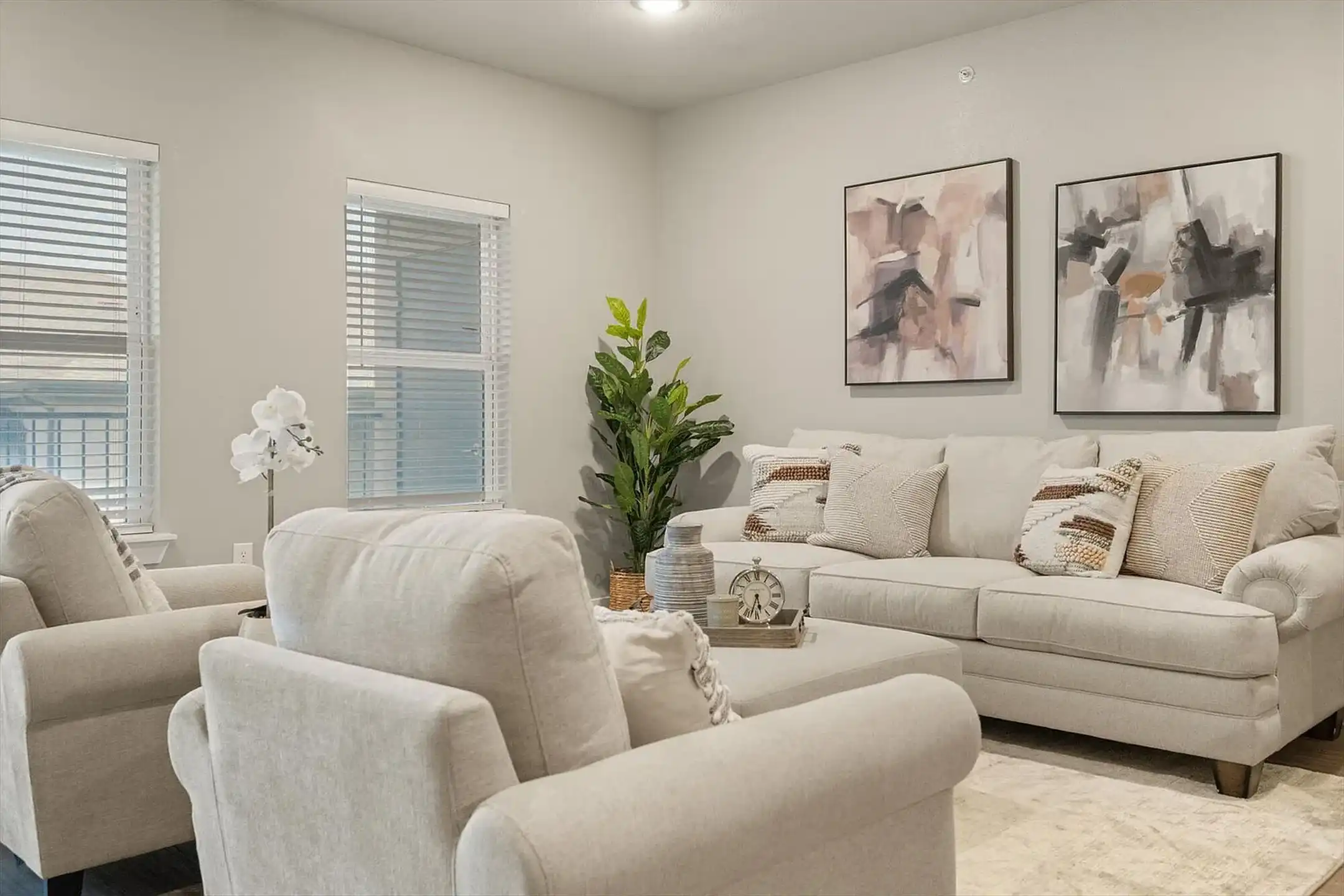 Prairie Gate Community - Grand Prairie, TX 75052 | ApartmentGuide.com