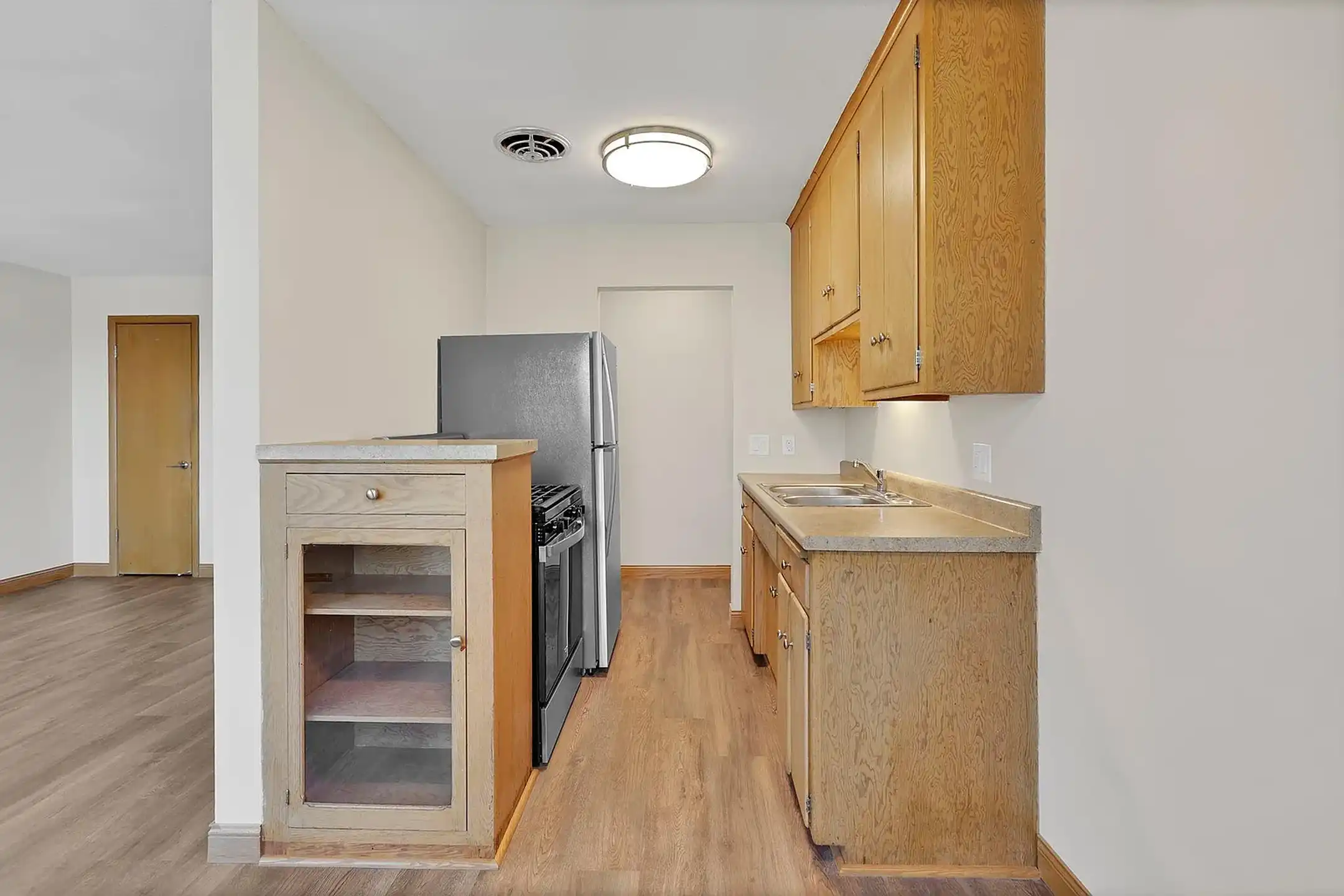Hub Apartments - Minneapolis, MN 55423 | ApartmentGuide.com