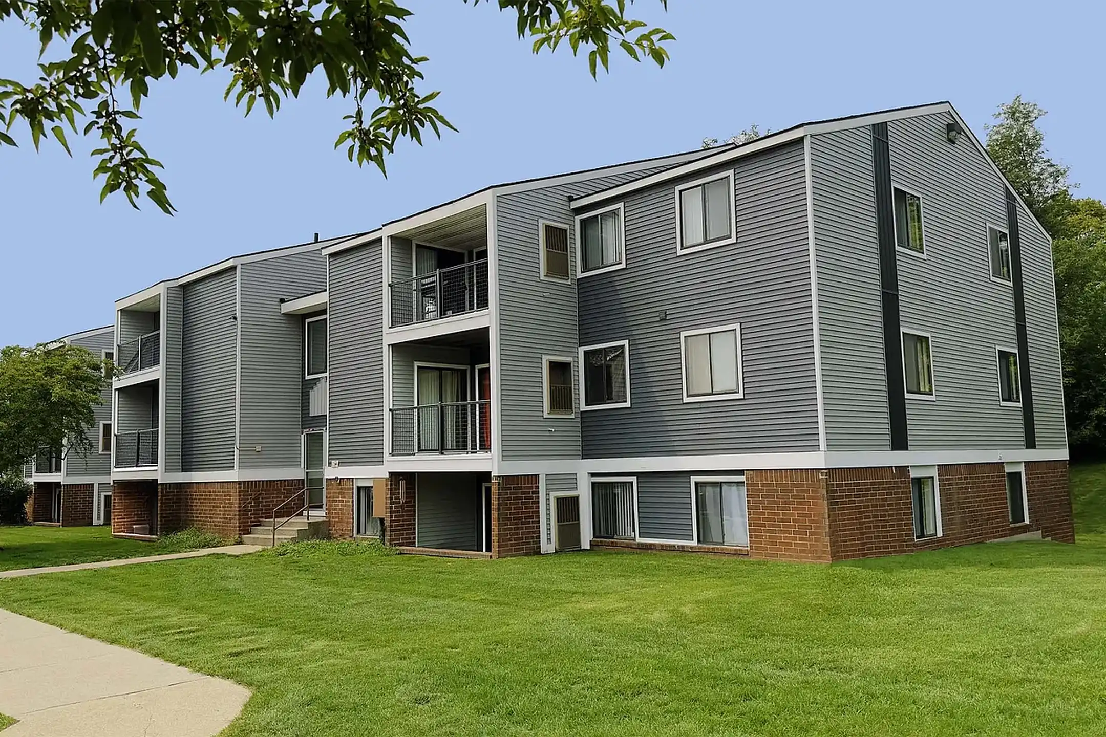Ashton Woods - Kentwood, MI 49508 | ApartmentGuide.com