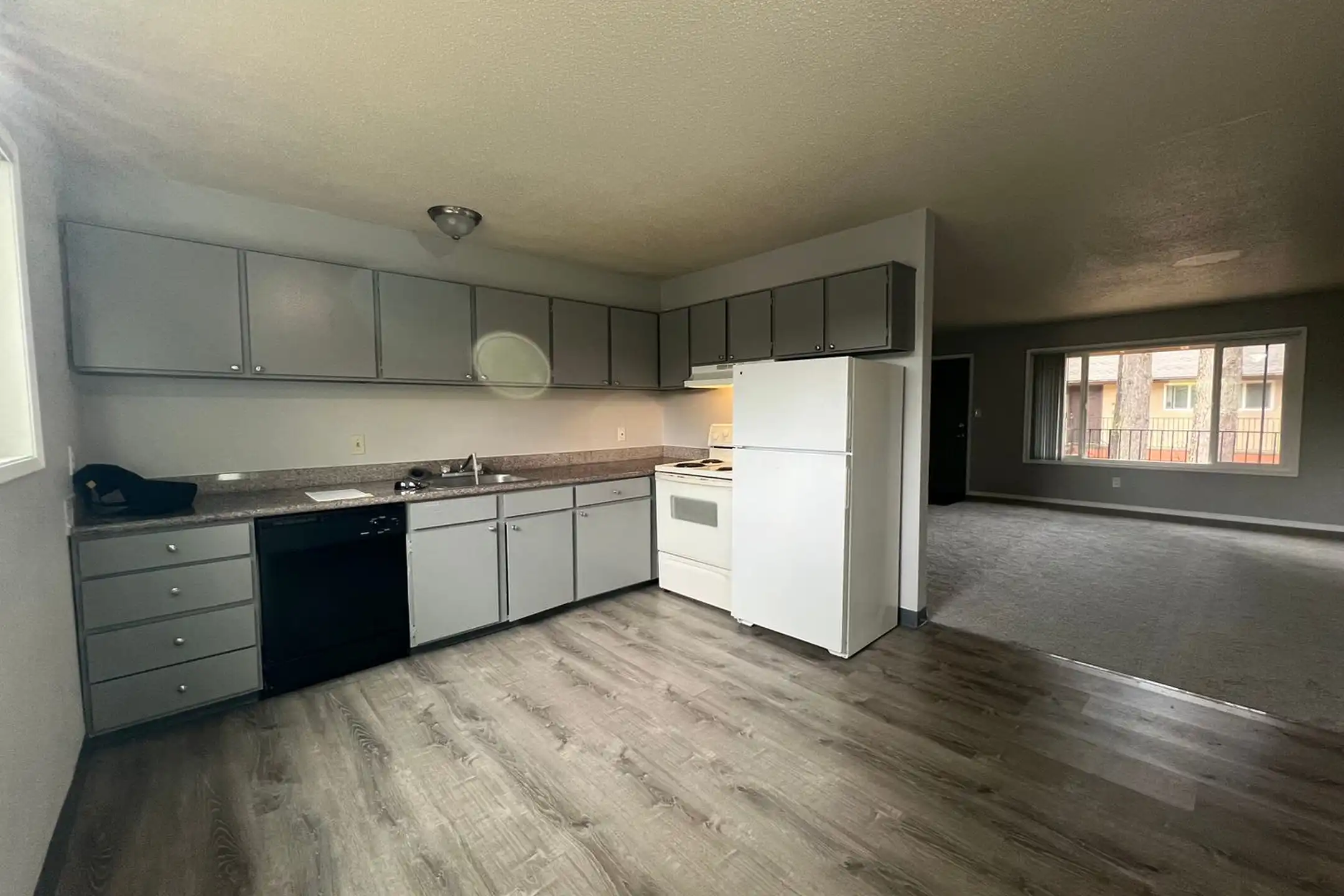 15151 SE Stark St unit 11 - Portland, OR 97233 | ApartmentGuide.com