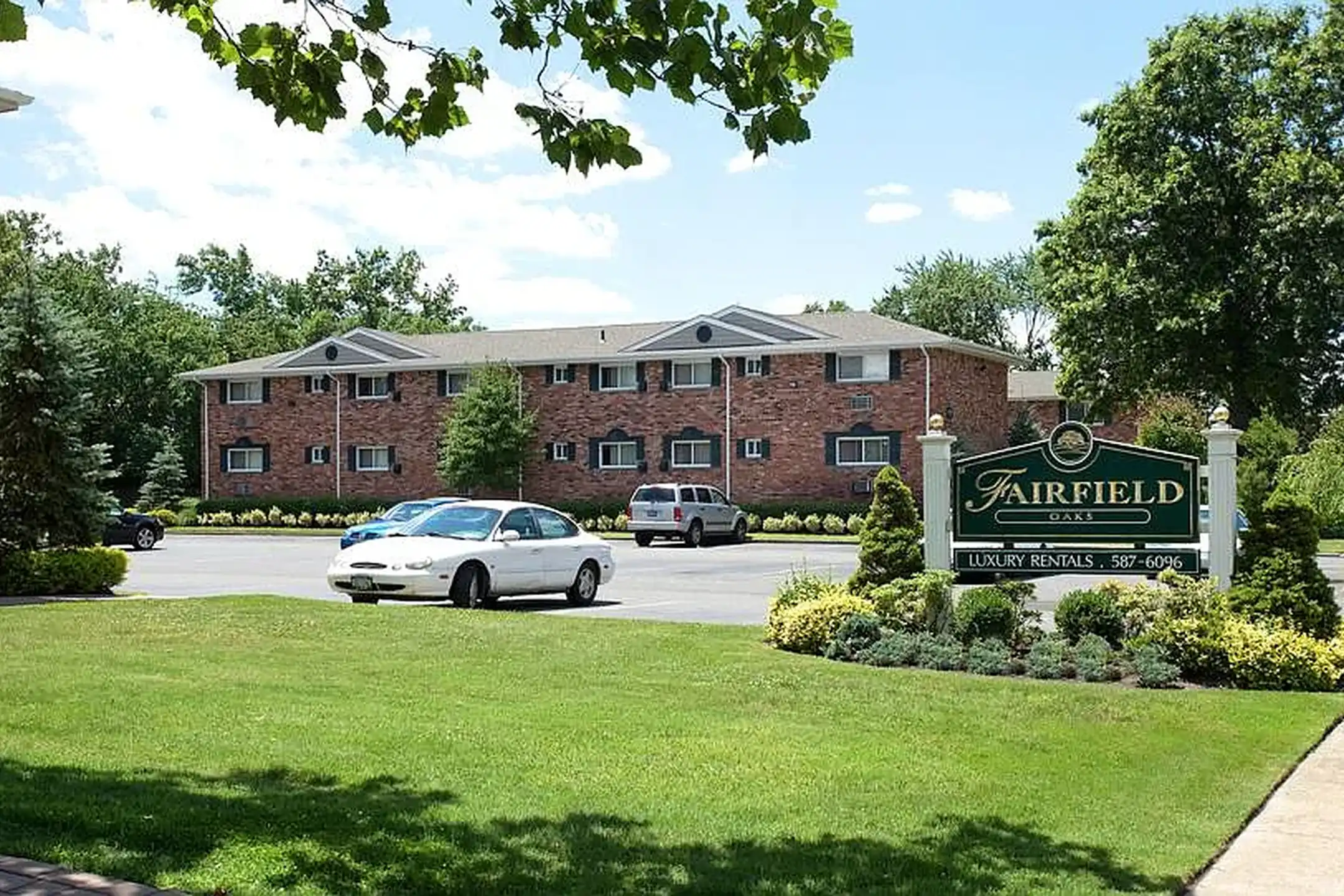 Fairfield Oaks - Babylon, NY 11704 | ApartmentGuide.com