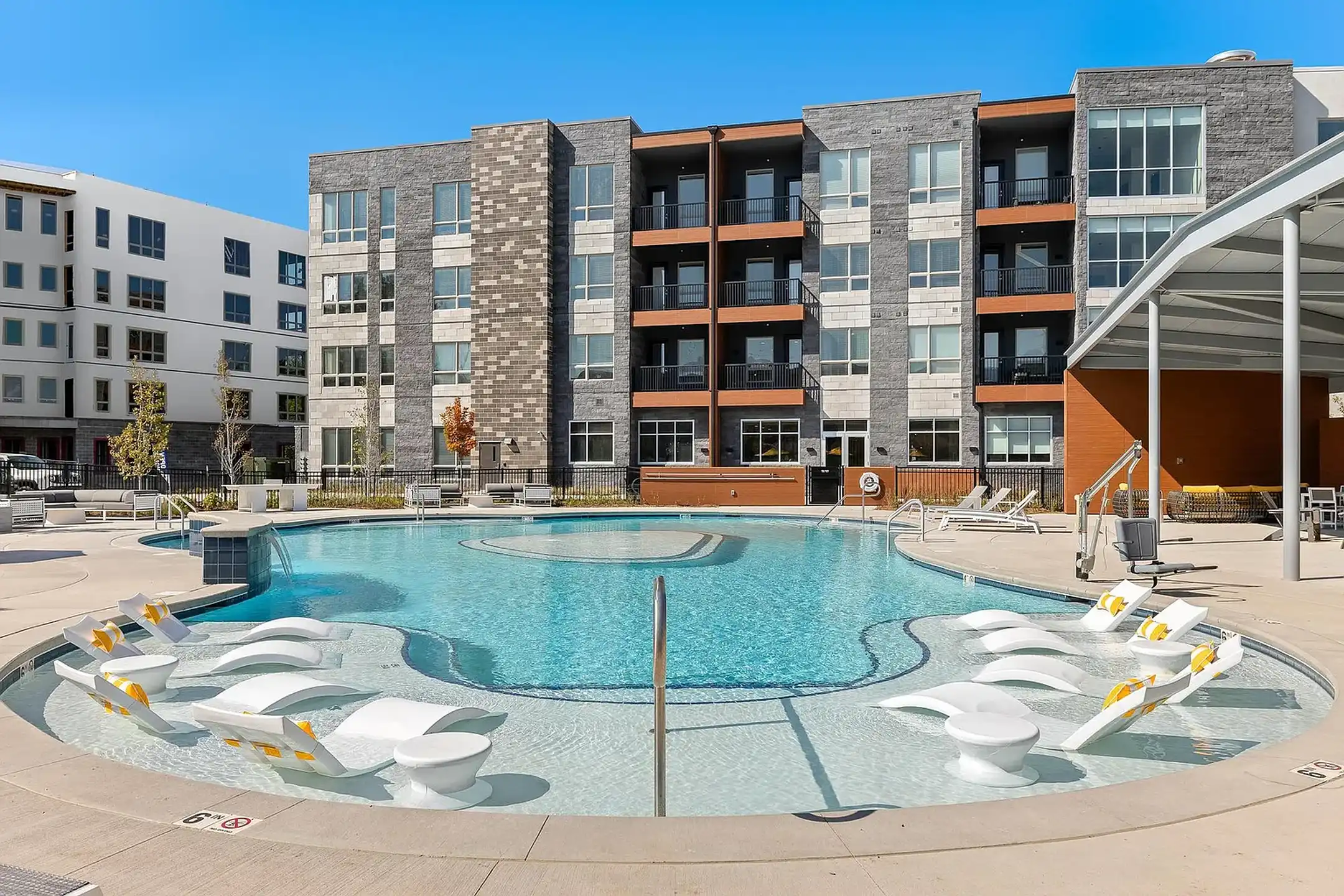 Brookside Commons - Kansas City, MO 64131 | ApartmentGuide.com