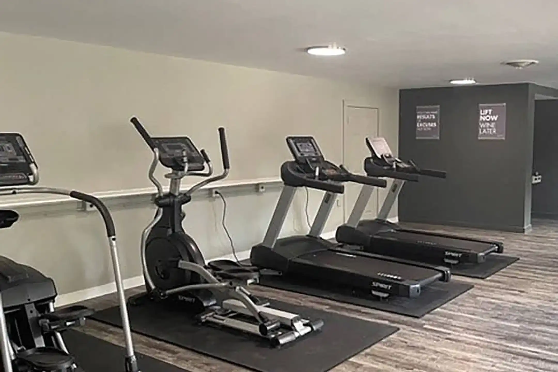 Golfview Village - Rantoul, IL 61866 | ApartmentGuide.com