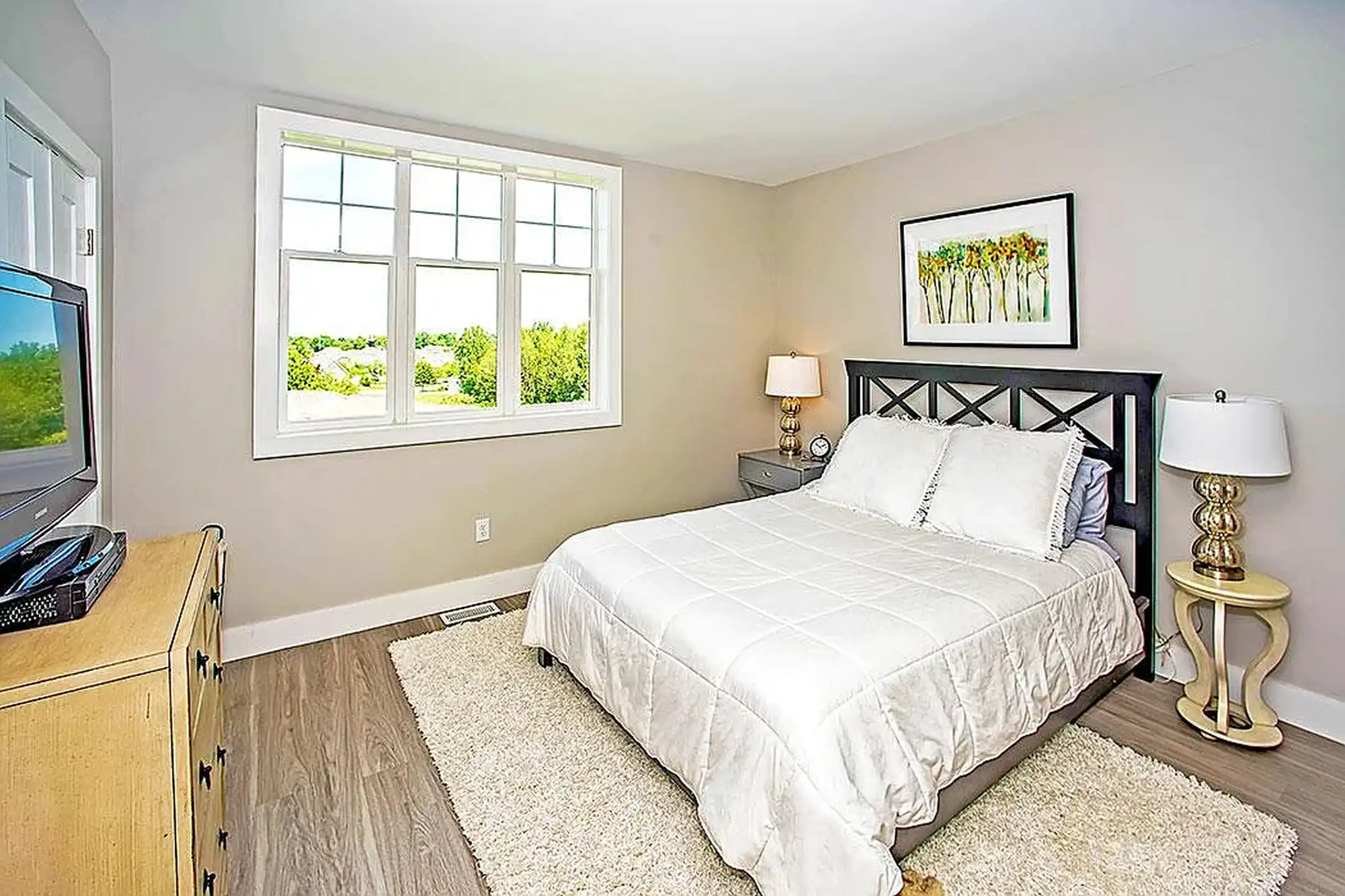 The Woods at Bayview - Hamburg, NY 14075 | ApartmentGuide.com