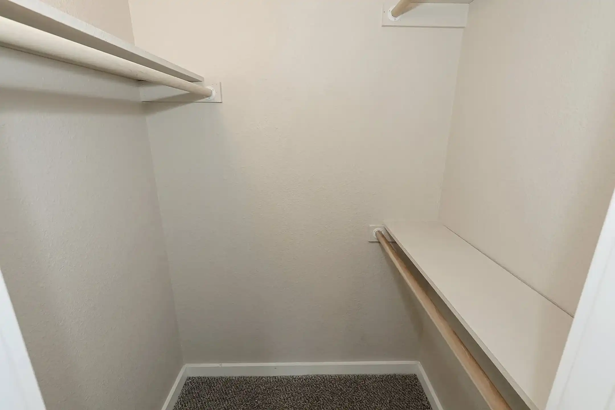 Bennett Pointe - Edmond, OK 73034 | ApartmentGuide.com