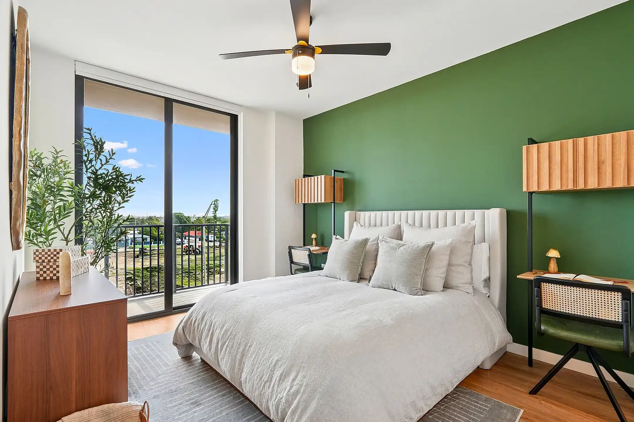 Metro Parc - Hialeah, FL 33013 | ApartmentGuide.com