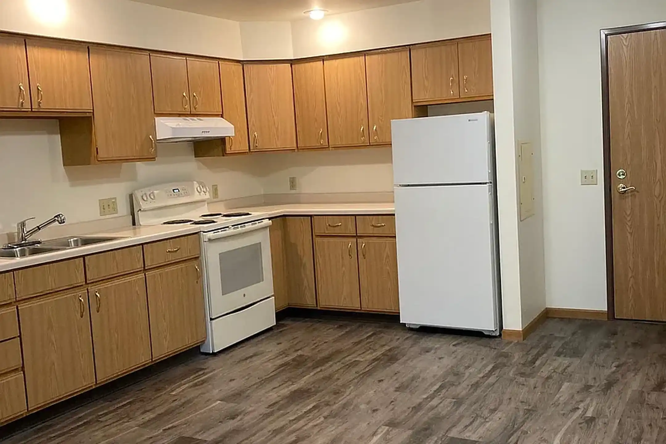 Walnut Grove Apartments - Fort Atkinson, WI 53538 | ApartmentGuide.com