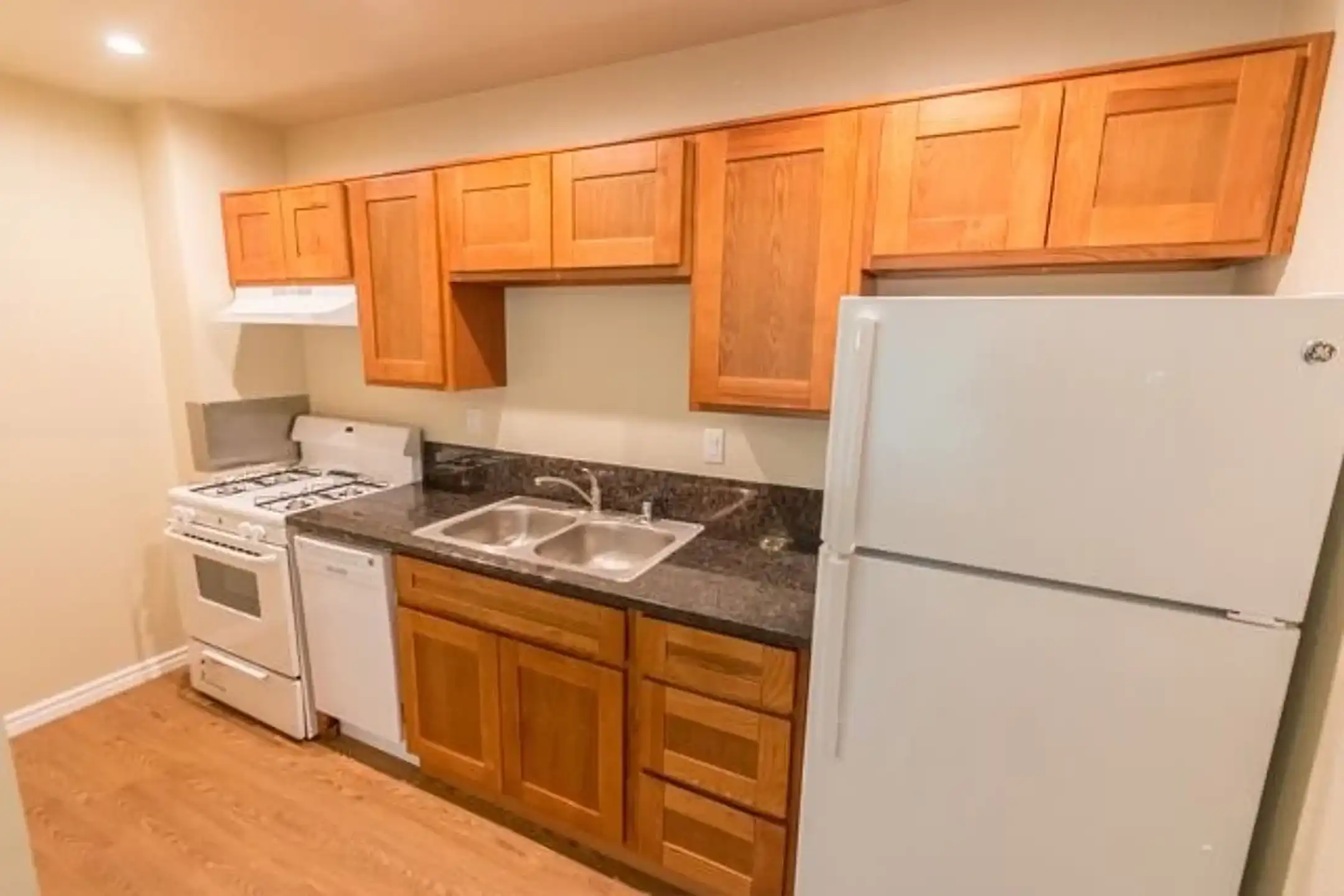 Sunset Village Apartments - West Sacramento, CA 95691 | ApartmentGuide.com