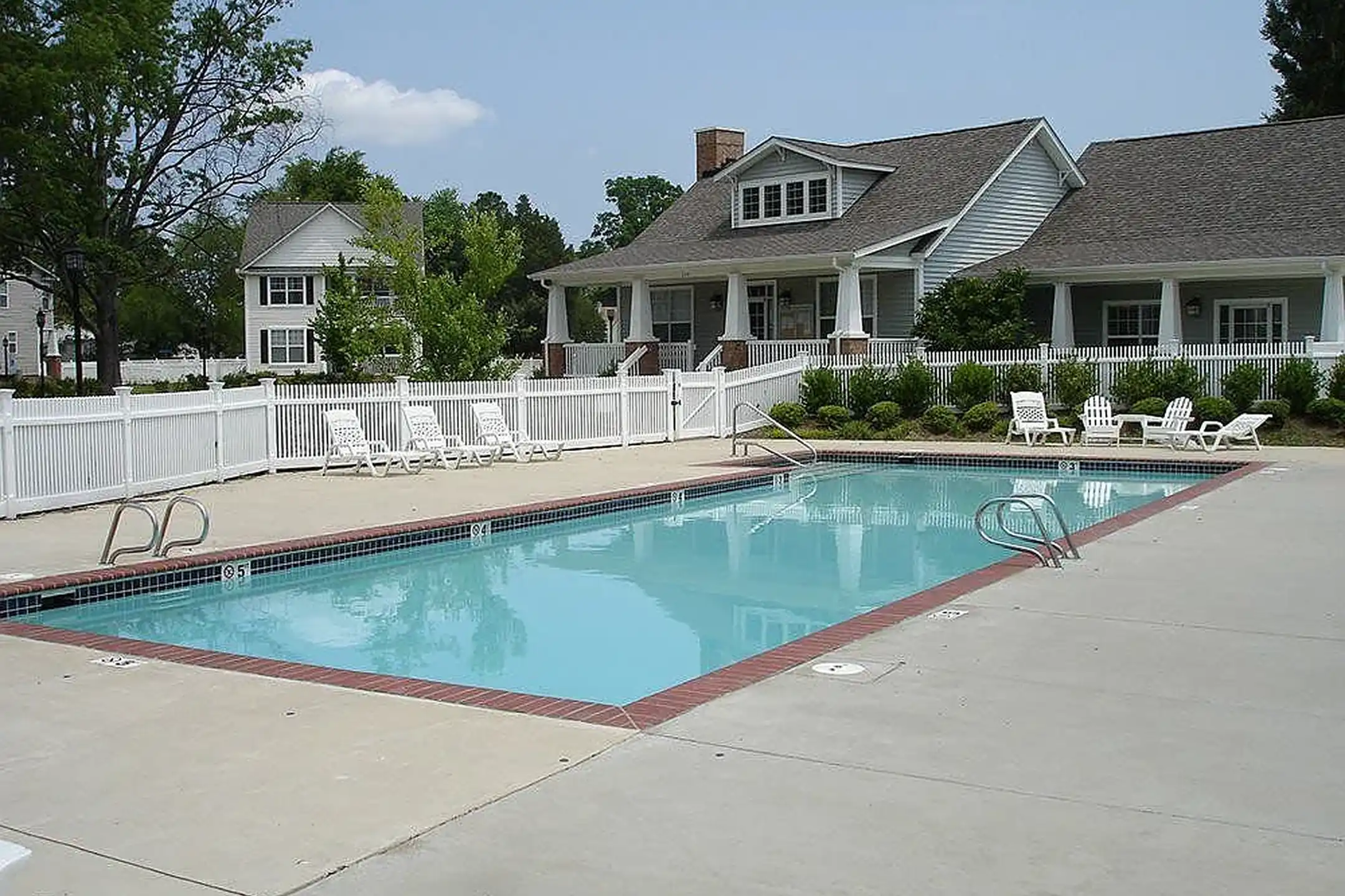 Sinclair Commons - Hampton, VA 23669 | ApartmentGuide.com