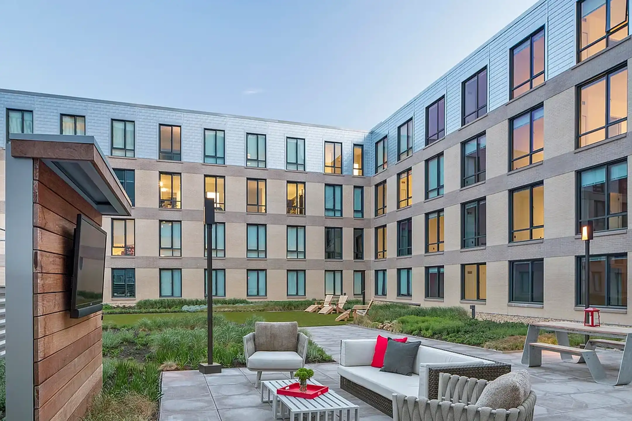 Ink Block - Boston, MA 02118 | ApartmentGuide.com