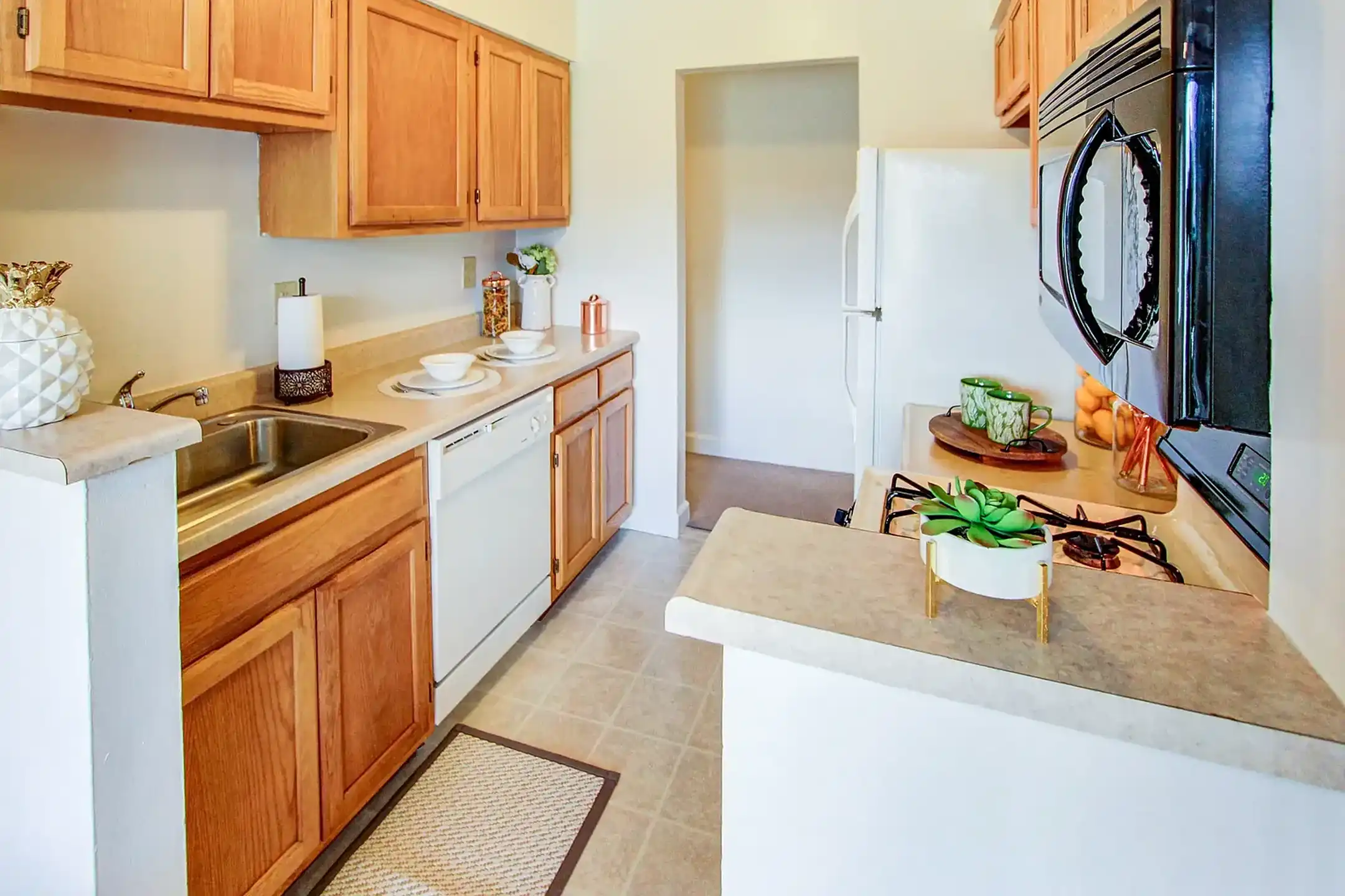 Rolling Ridge - Latham, NY 12110 | ApartmentGuide.com