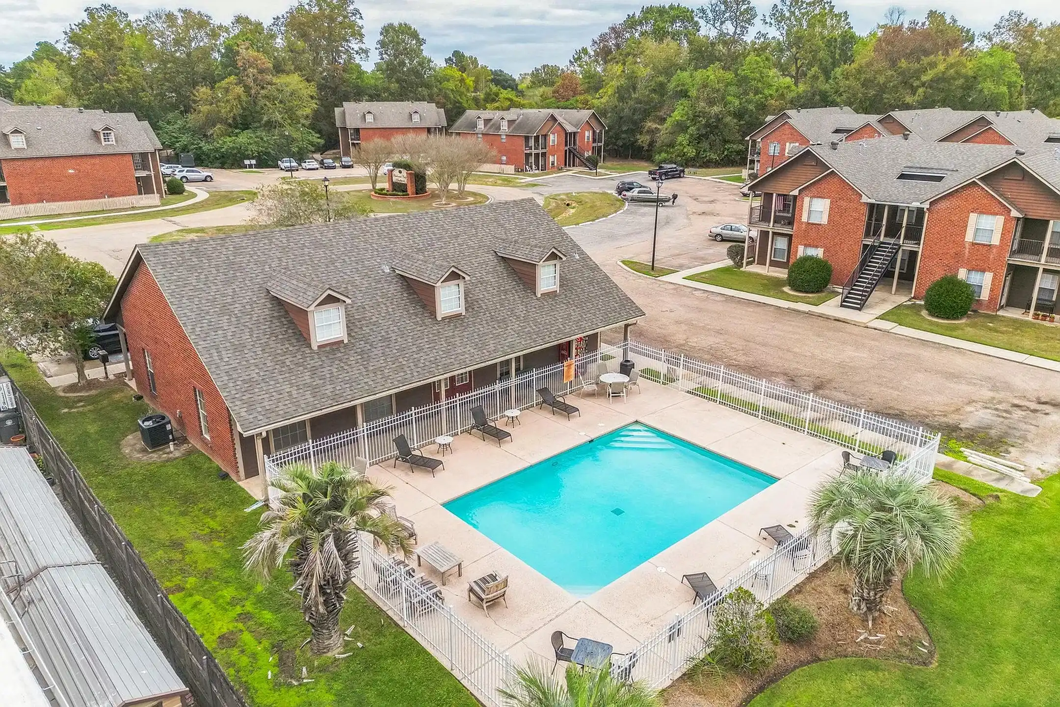 Bluebonnet Ridge - Baton Rouge, LA 70810 | ApartmentGuide.com