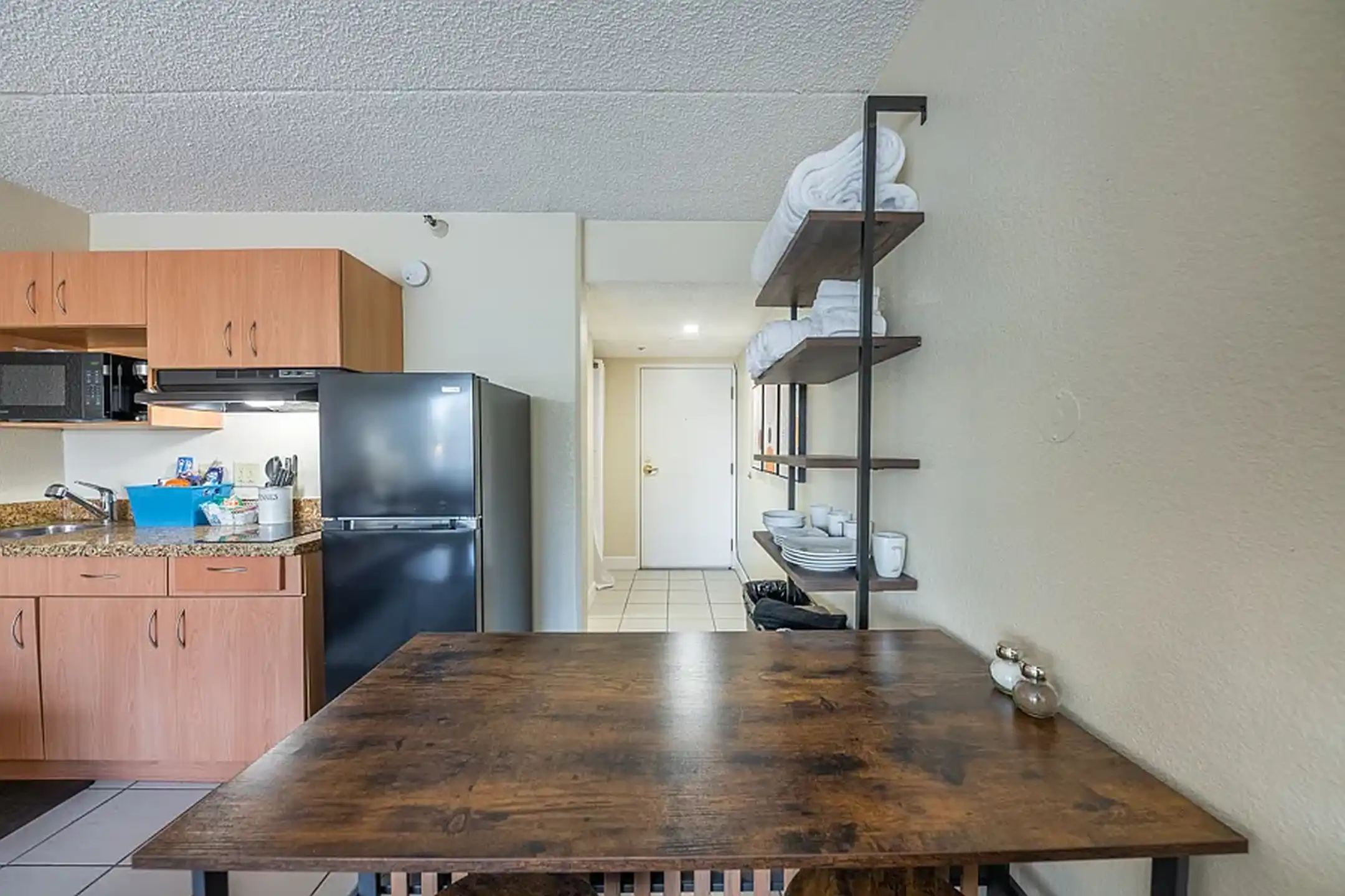 Reno Regency Apartments - Reno, NV 89501 | ApartmentGuide.com