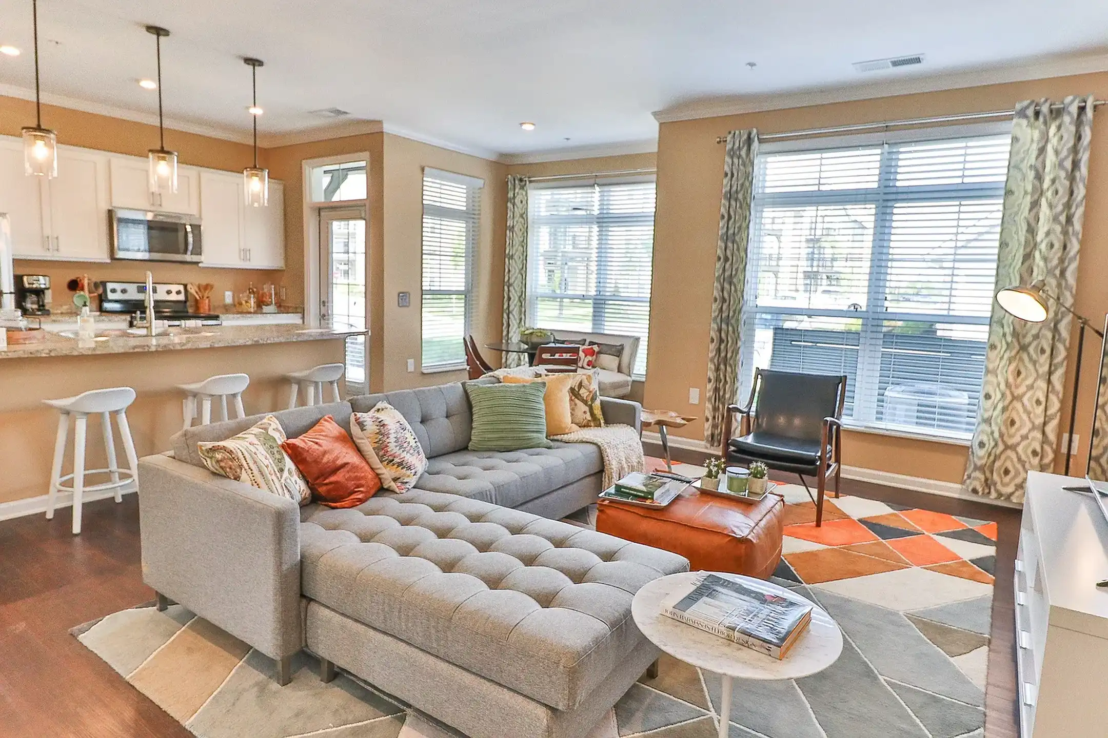 The Charles at Riggins Run - Dublin, OH 43016 | ApartmentGuide.com