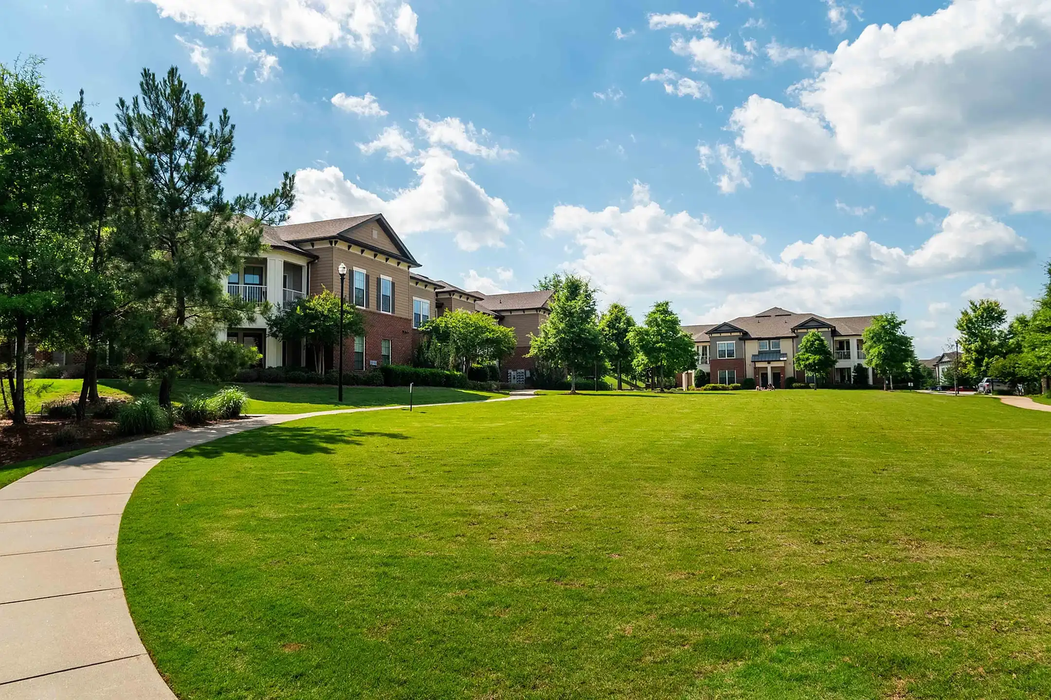 Velo Verdae Apartments - Greenville, SC 29607 | ApartmentGuide.com
