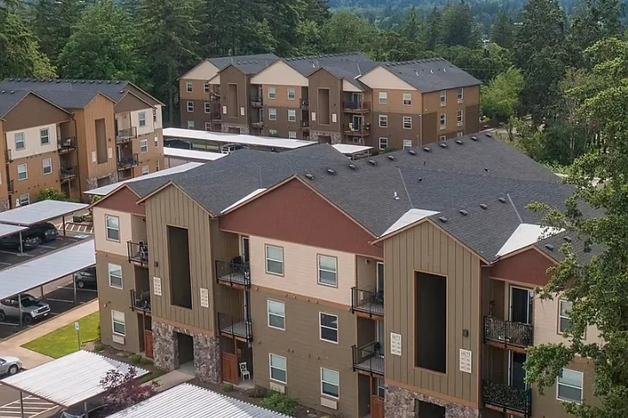 Webster Ridge Apartments - Gladstone, OR 97027 | ApartmentGuide.com