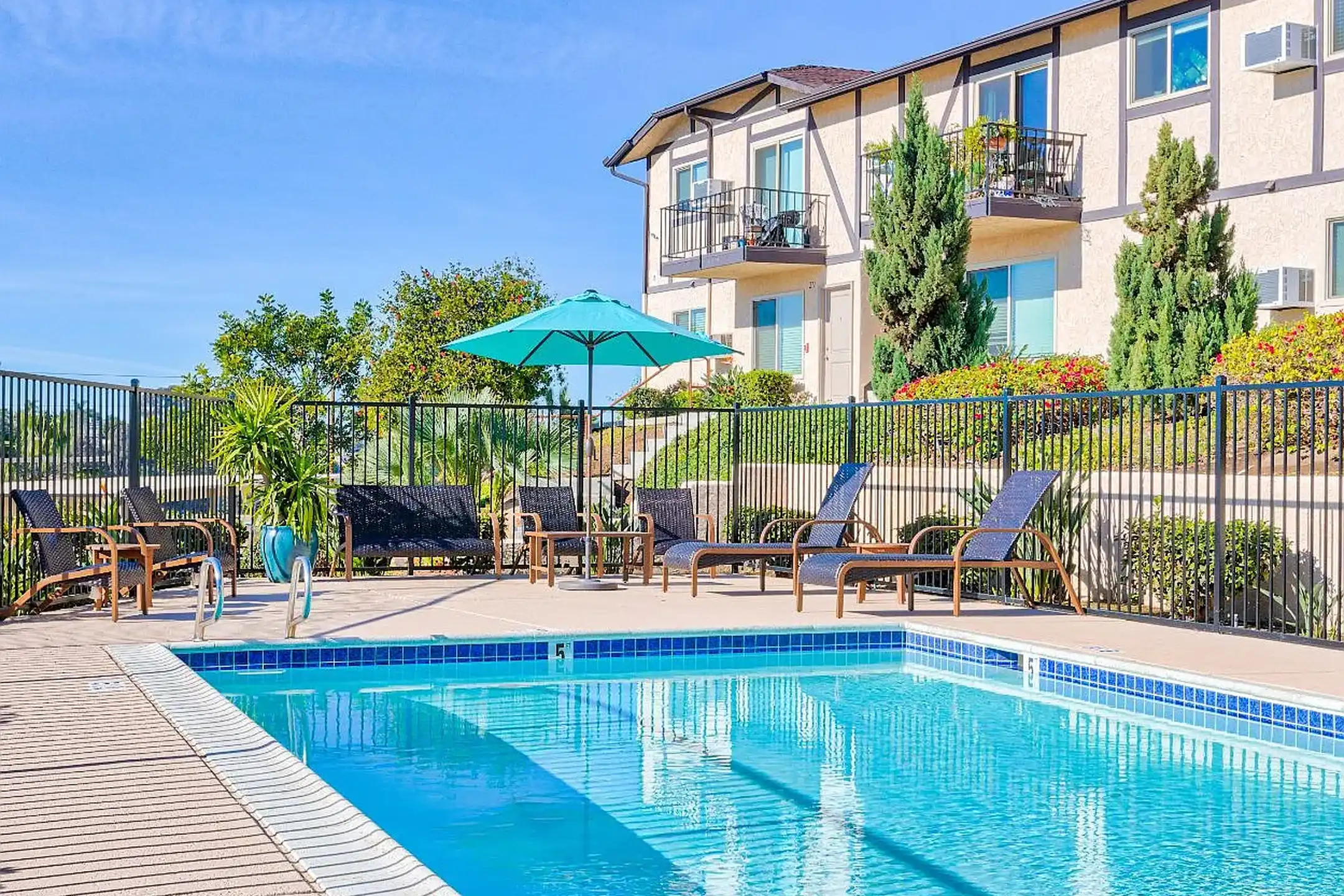 Essex Heights - Encinitas, CA 92024 | ApartmentGuide.com