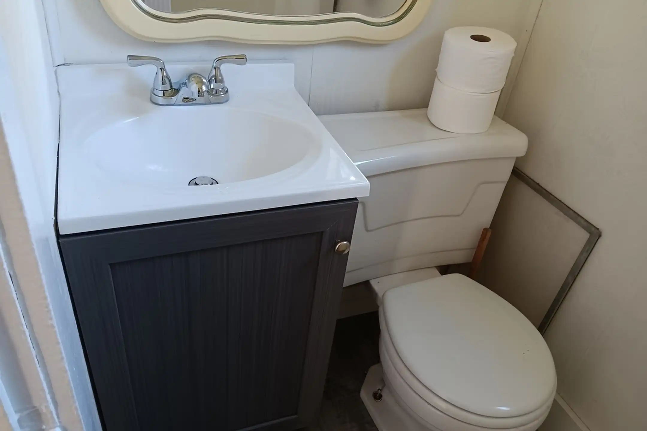 1445 Harris St unit 1445 - Richmond, IN 47374 | ApartmentGuide.com