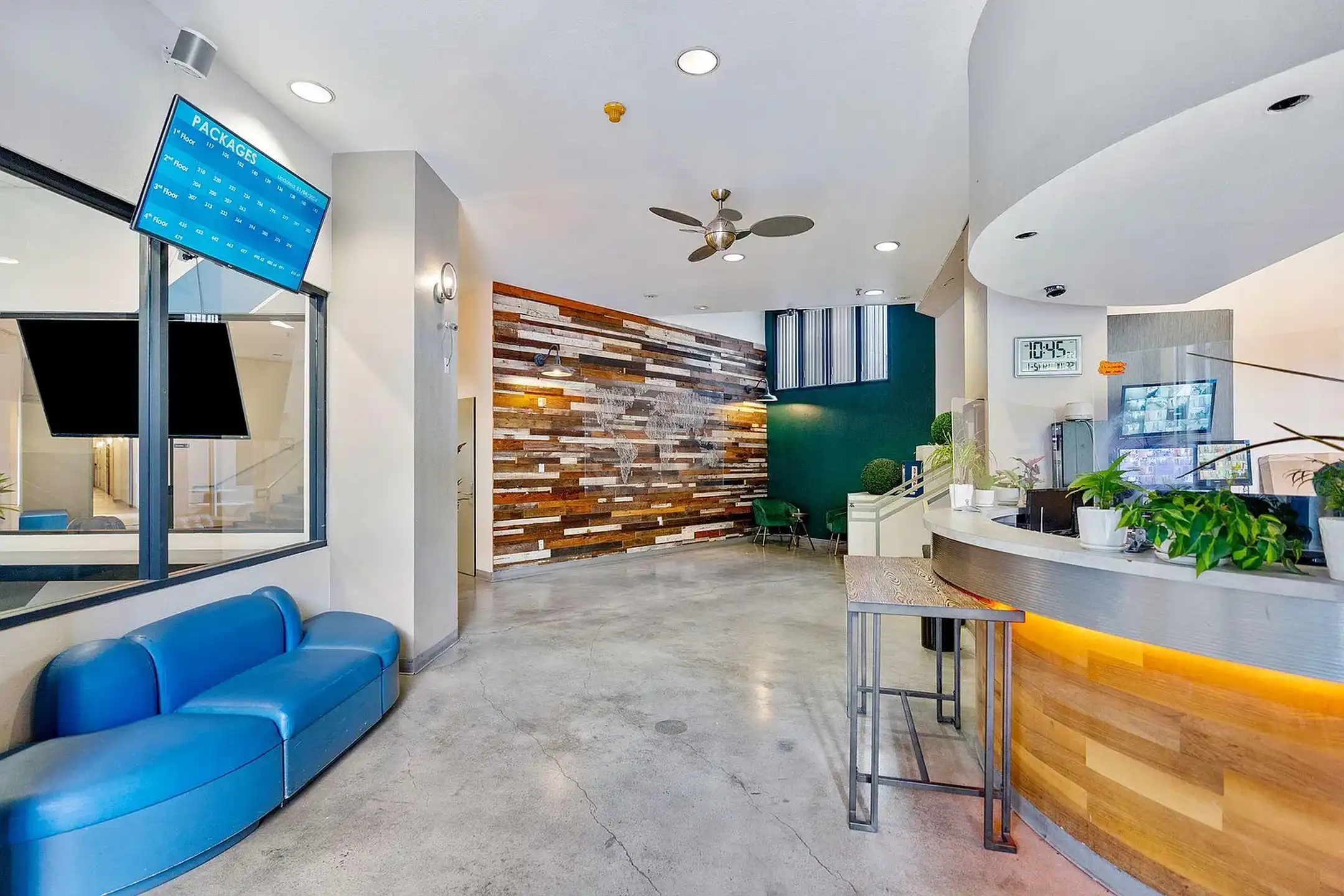 Vantaggio Suites State St. - Furnished, Flexible Leases, Utilities ...