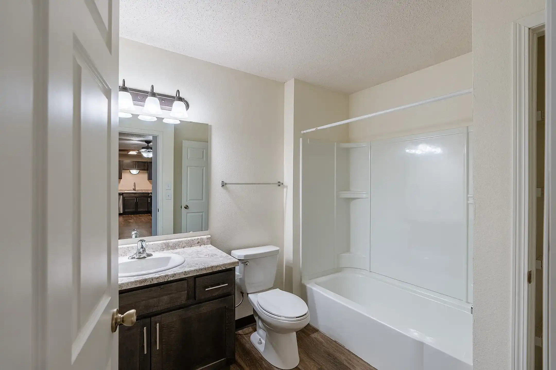 Willow Park - Fargo, ND 58103 | ApartmentGuide.com