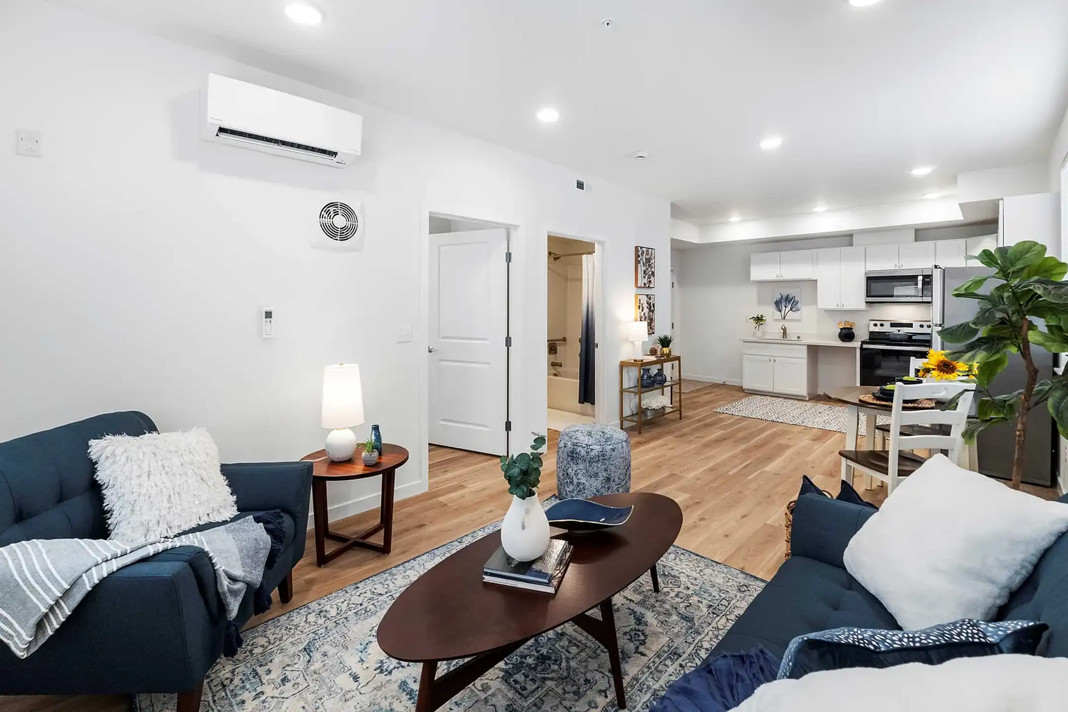 Bell Pointe Terrace Apartments - Tacoma, WA 98408 | ApartmentGuide.com