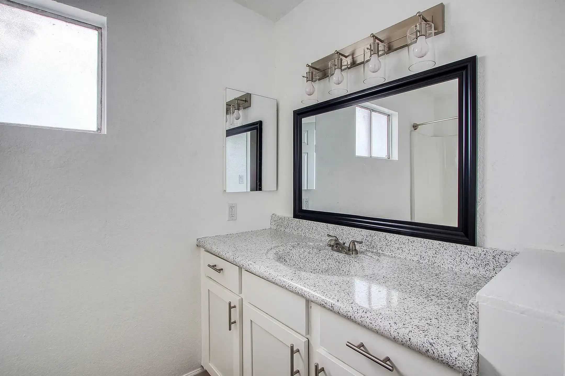 Sunset Mesa - Mesa, AZ 85204 | ApartmentGuide.com