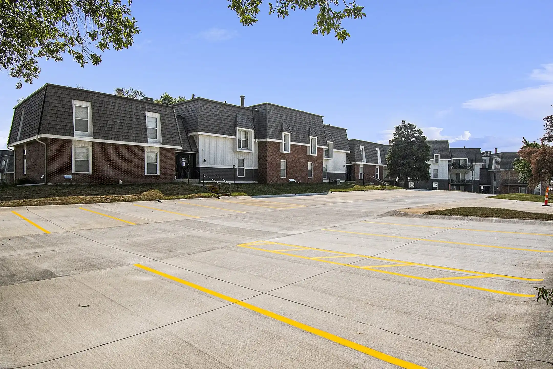 Beacon Hill - Omaha, NE 68134 | ApartmentGuide.com