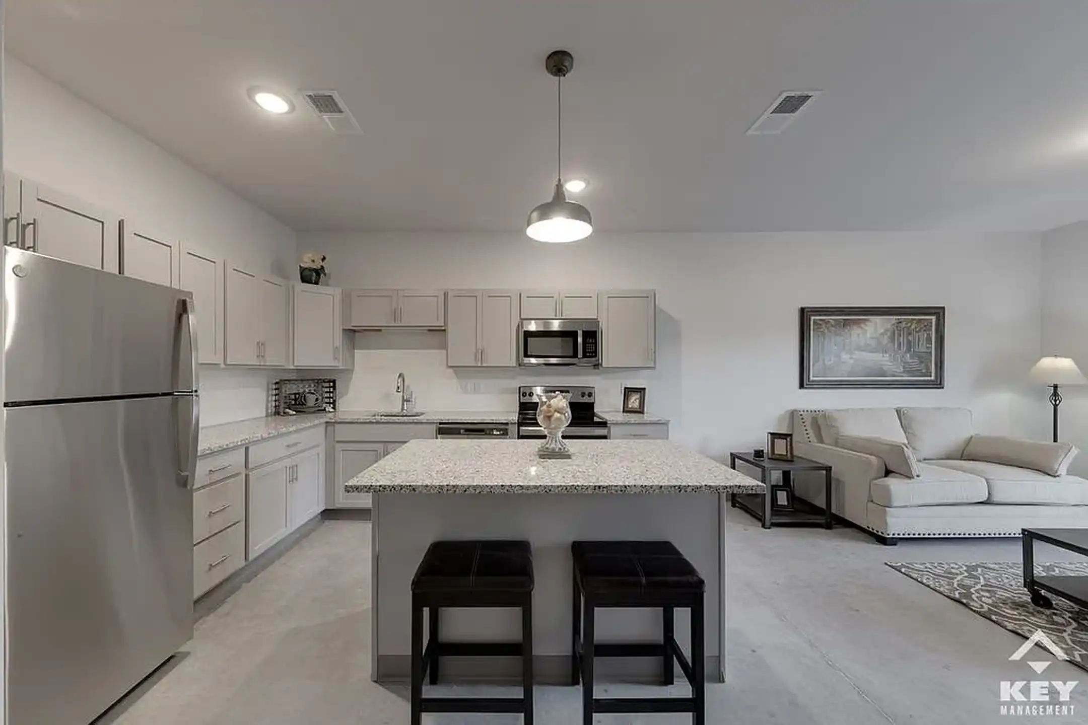 Indian Point Apartments - Wichita, KS 67203 | ApartmentGuide.com