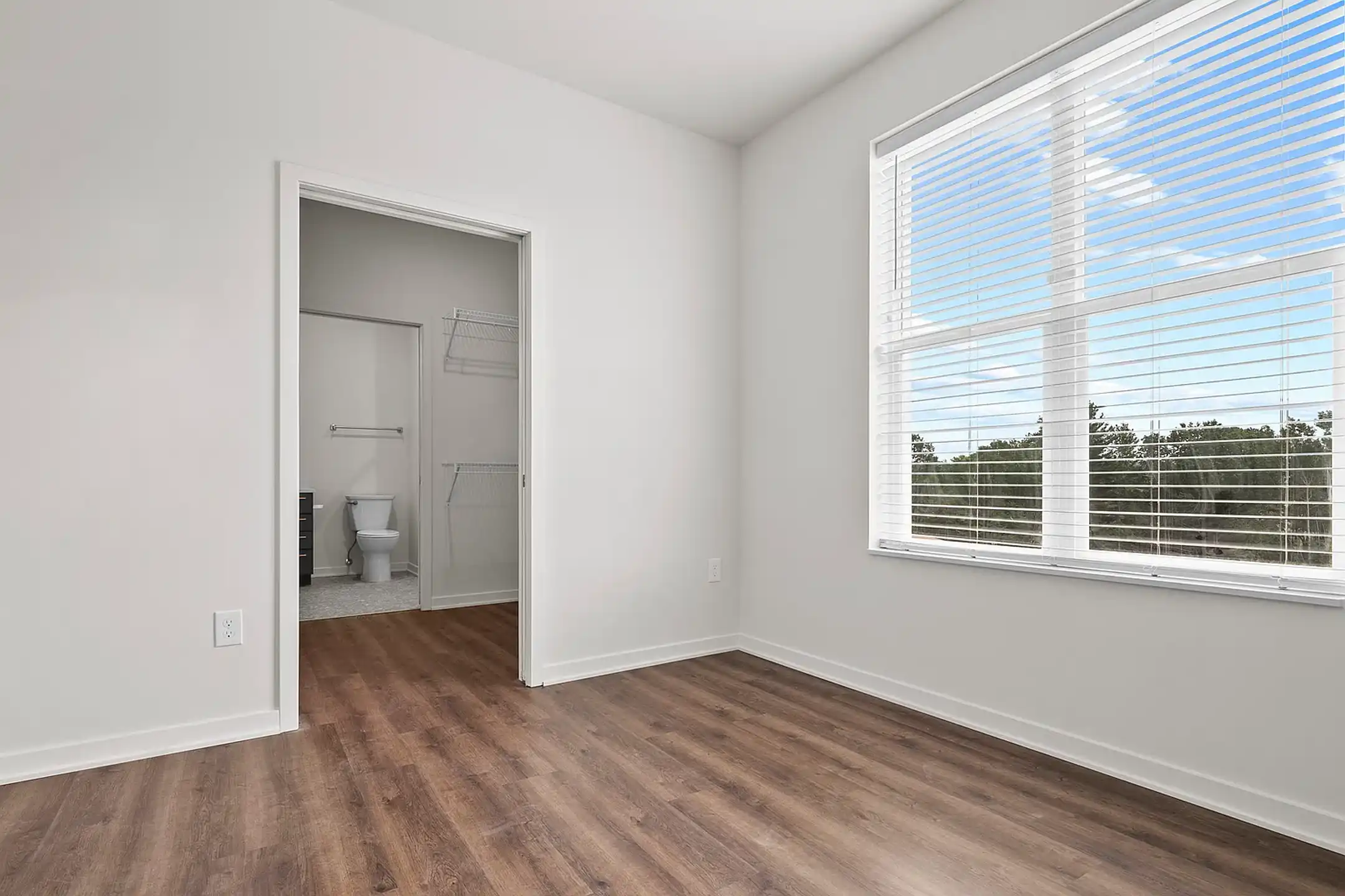 Flats at Carriage Commons - Traverse City, MI 49686 | ApartmentGuide.com