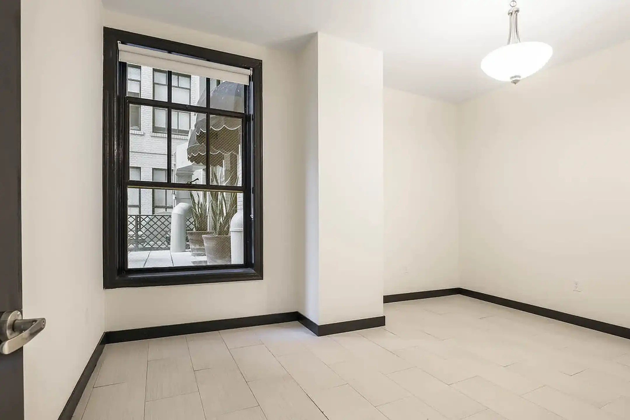 Milano Lofts - Los Angeles, CA 90017 | ApartmentGuide.com