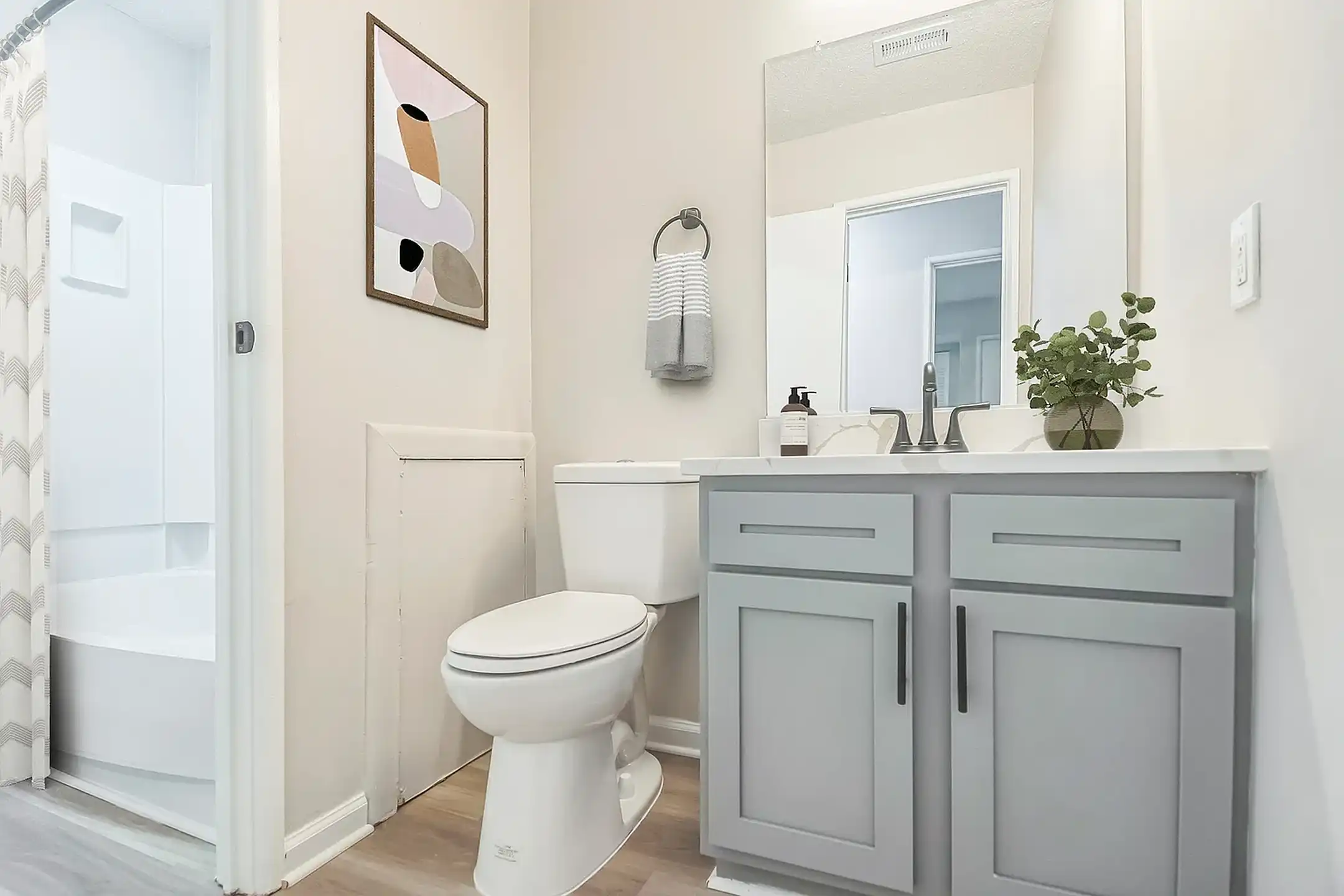 Ramblewood Village - Mount Laurel, NJ 08054 | ApartmentGuide.com