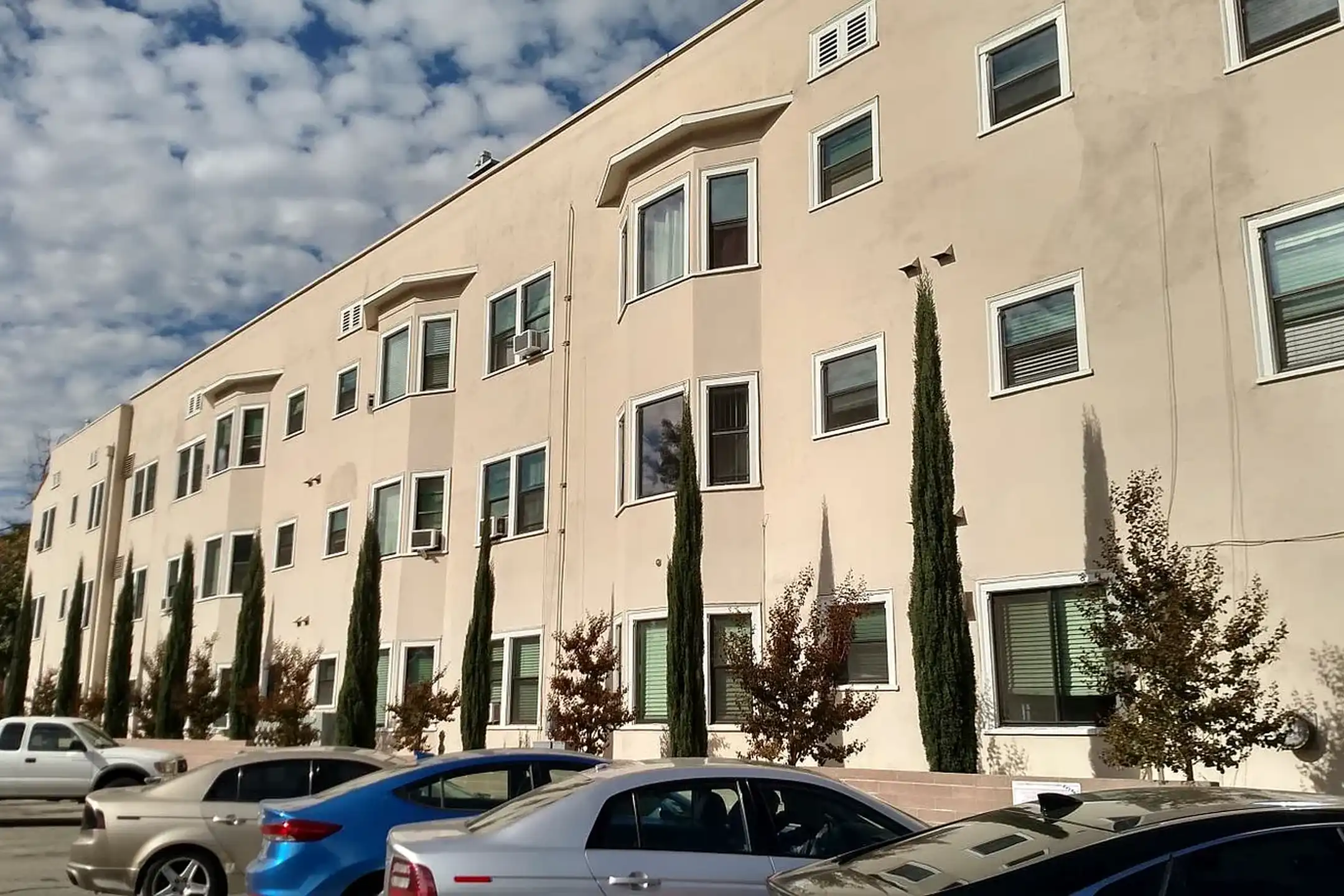 Euclid Square Apts - Pasadena, CA 91101 | ApartmentGuide.com
