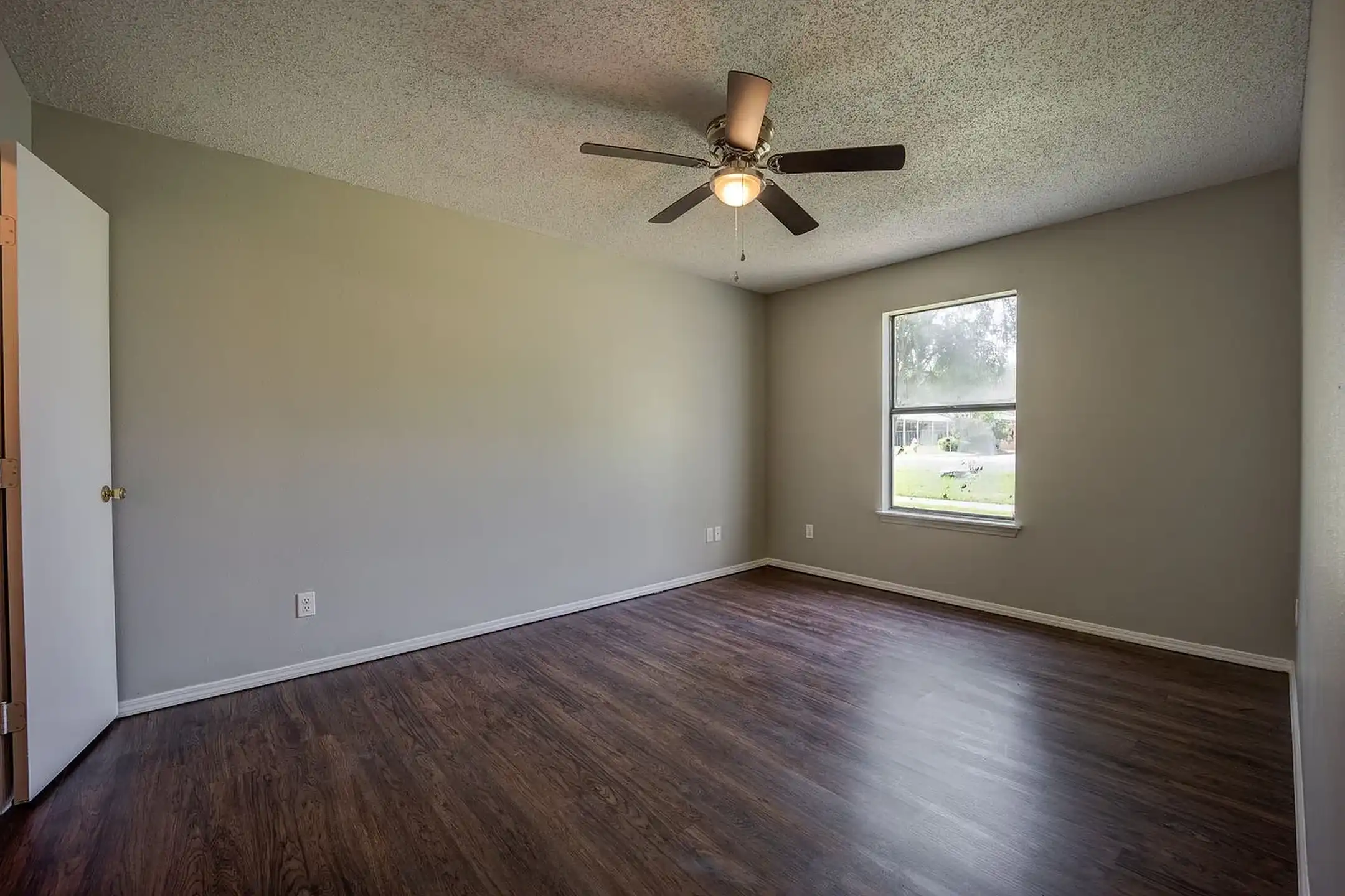 Ramsey Square Apartments - Fort Smith, AR 72901 | ApartmentGuide.com