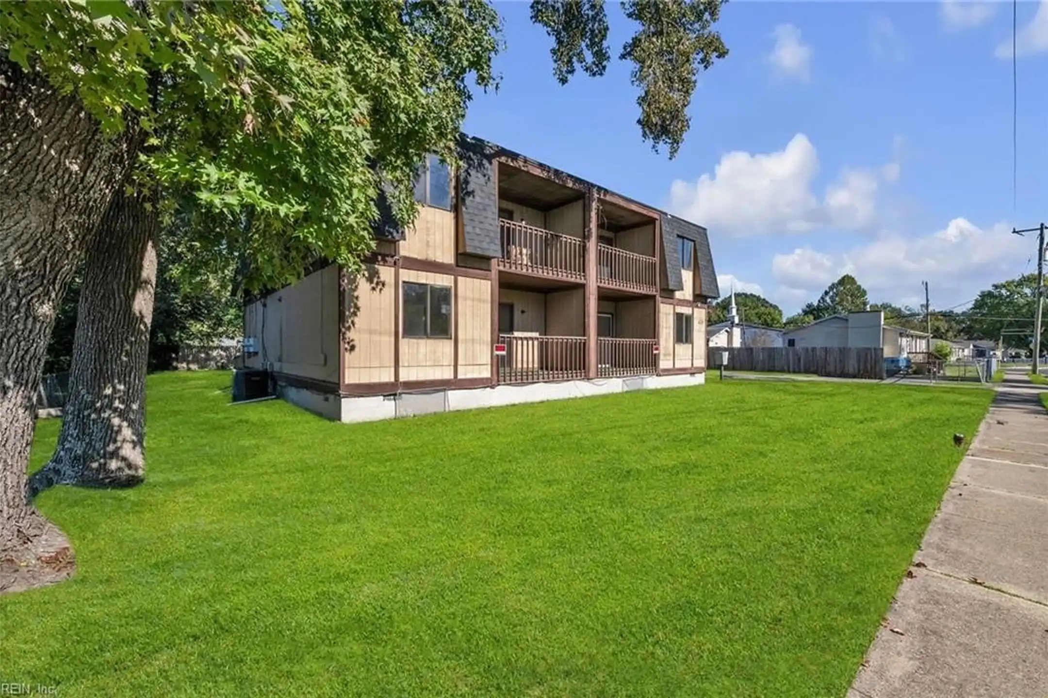 620 Celey St #1 - Hampton, VA 23661 | ApartmentGuide.com