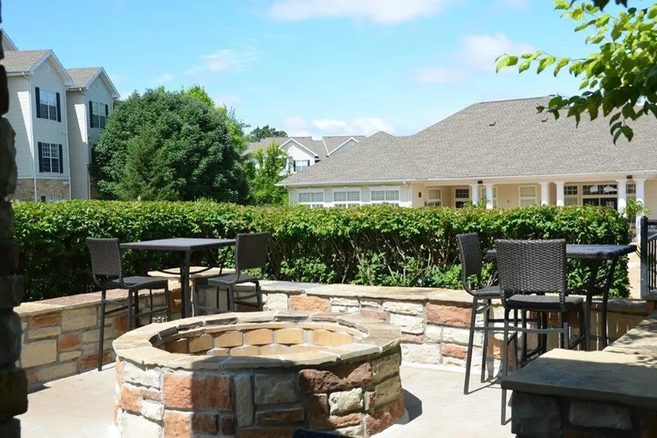 Turnberry Place Apartments - Saint Peters, MO 63376 | ApartmentGuide.com